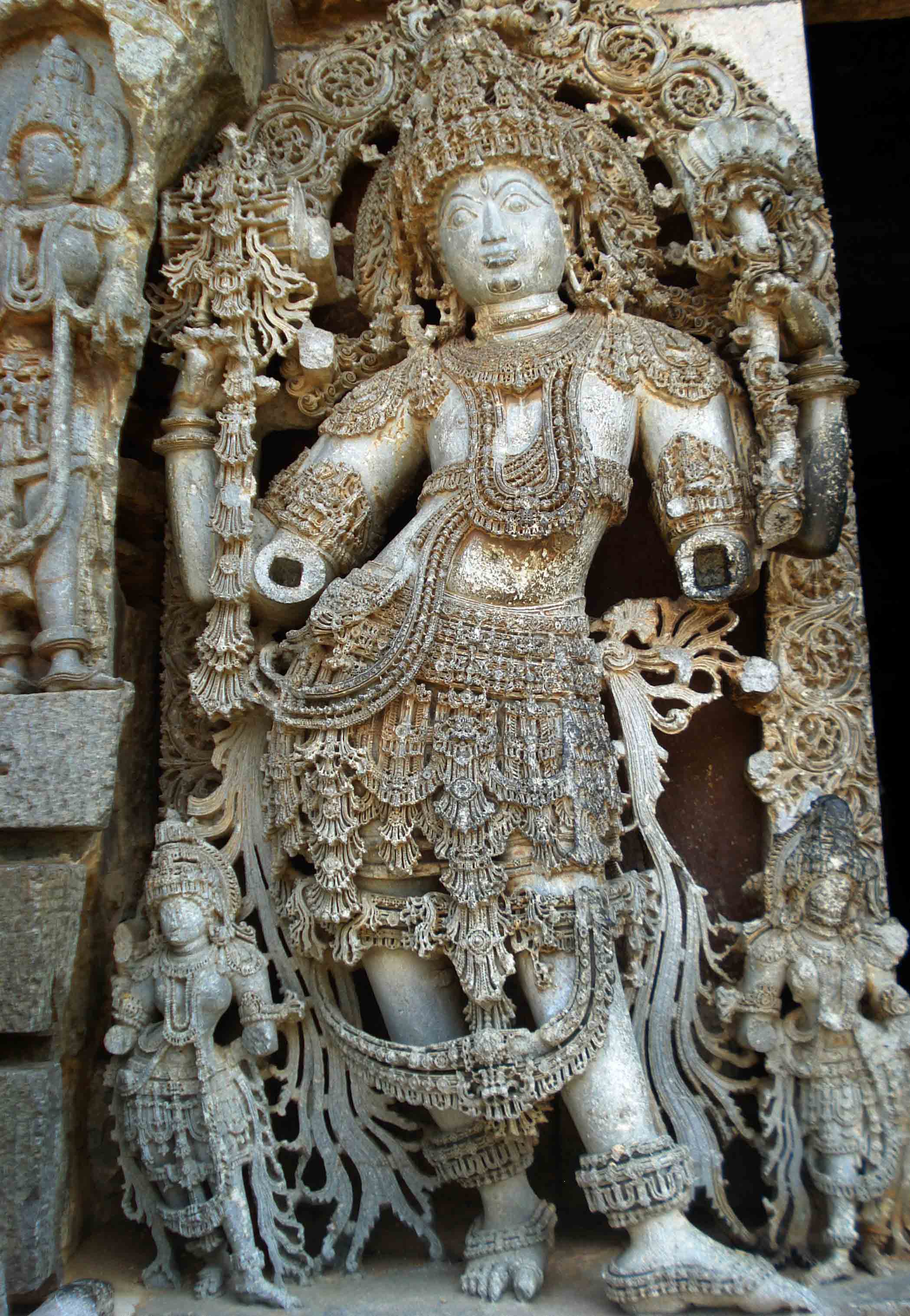 Ghungroos Worn by Temple Sculptures | Sahapedia