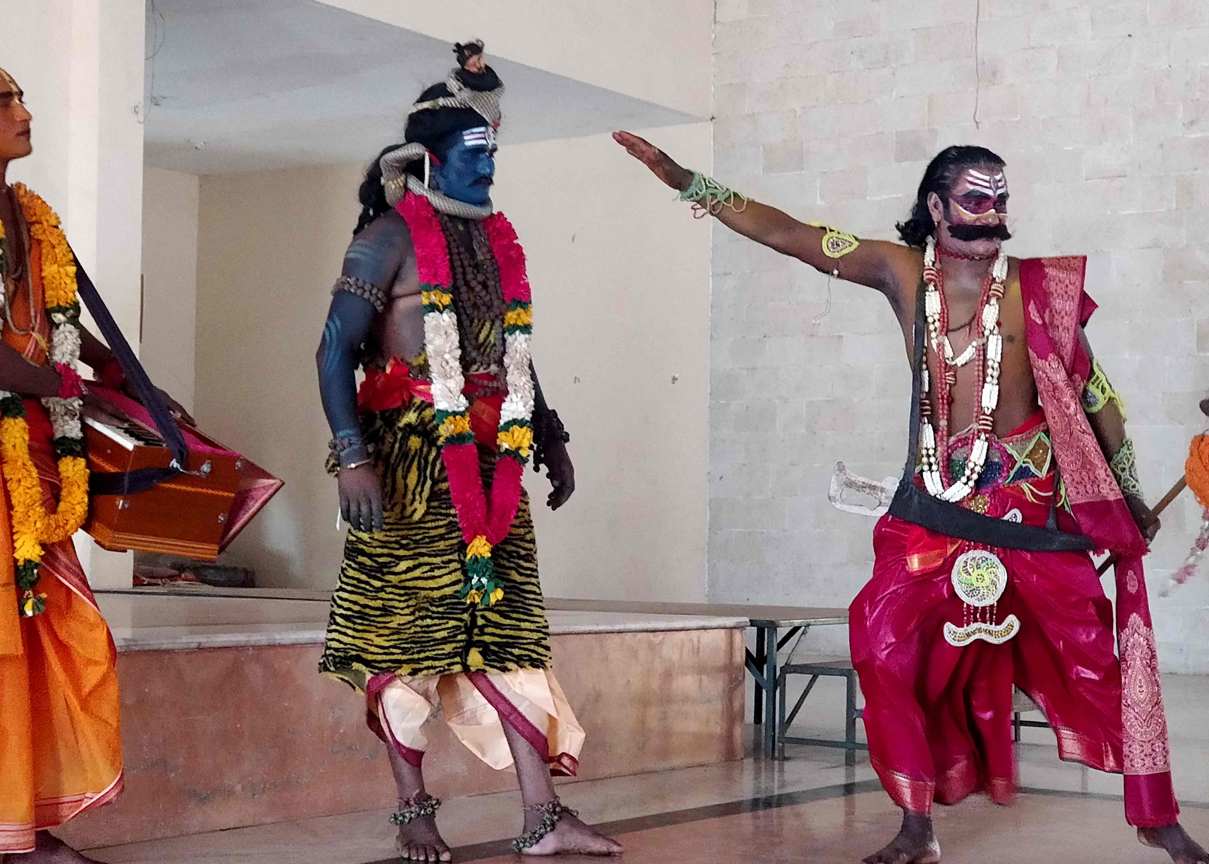 Playing Gods: Bahurupis, a Visual Tale of Becoming and Unbecoming ...