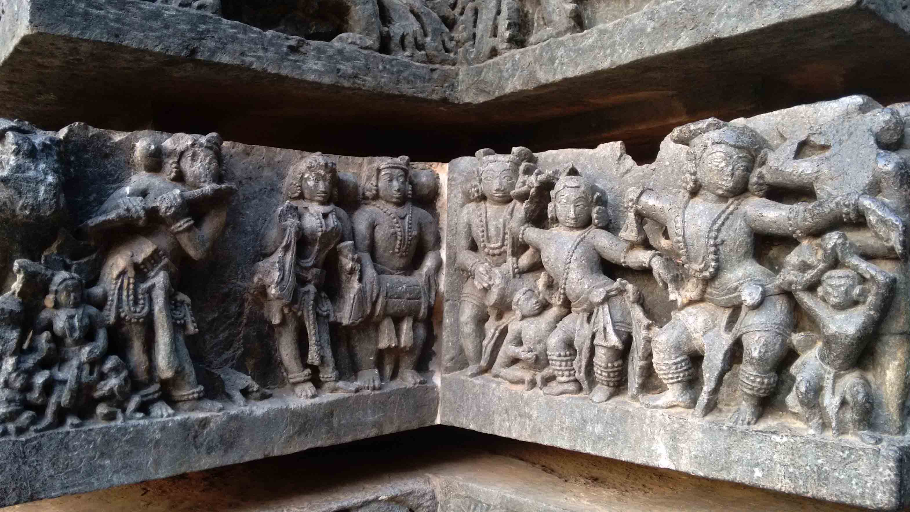 Ghungroos Worn by Temple Sculptures | Sahapedia