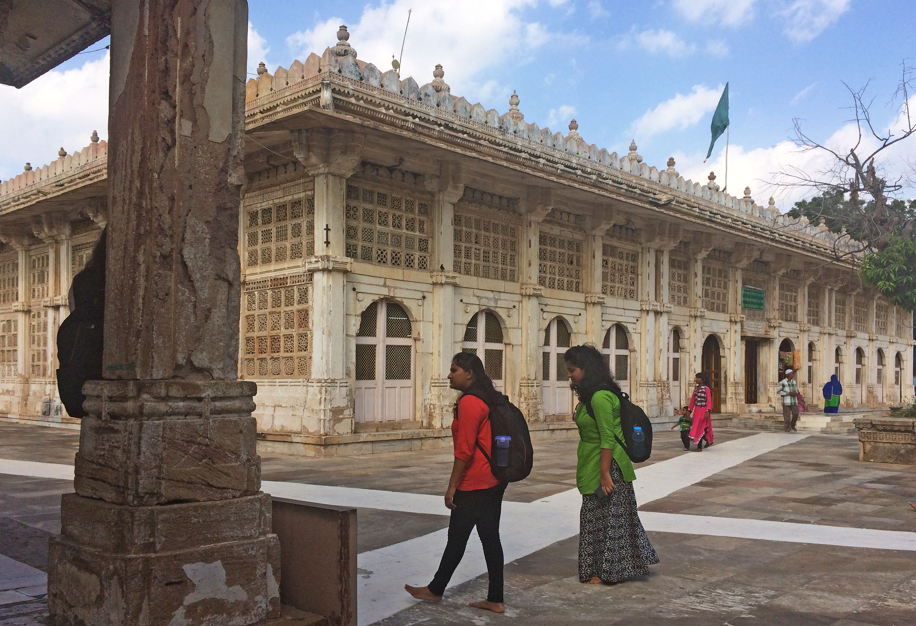 Visual Gallery of the Sarkhej Roza Complex | Sahapedia