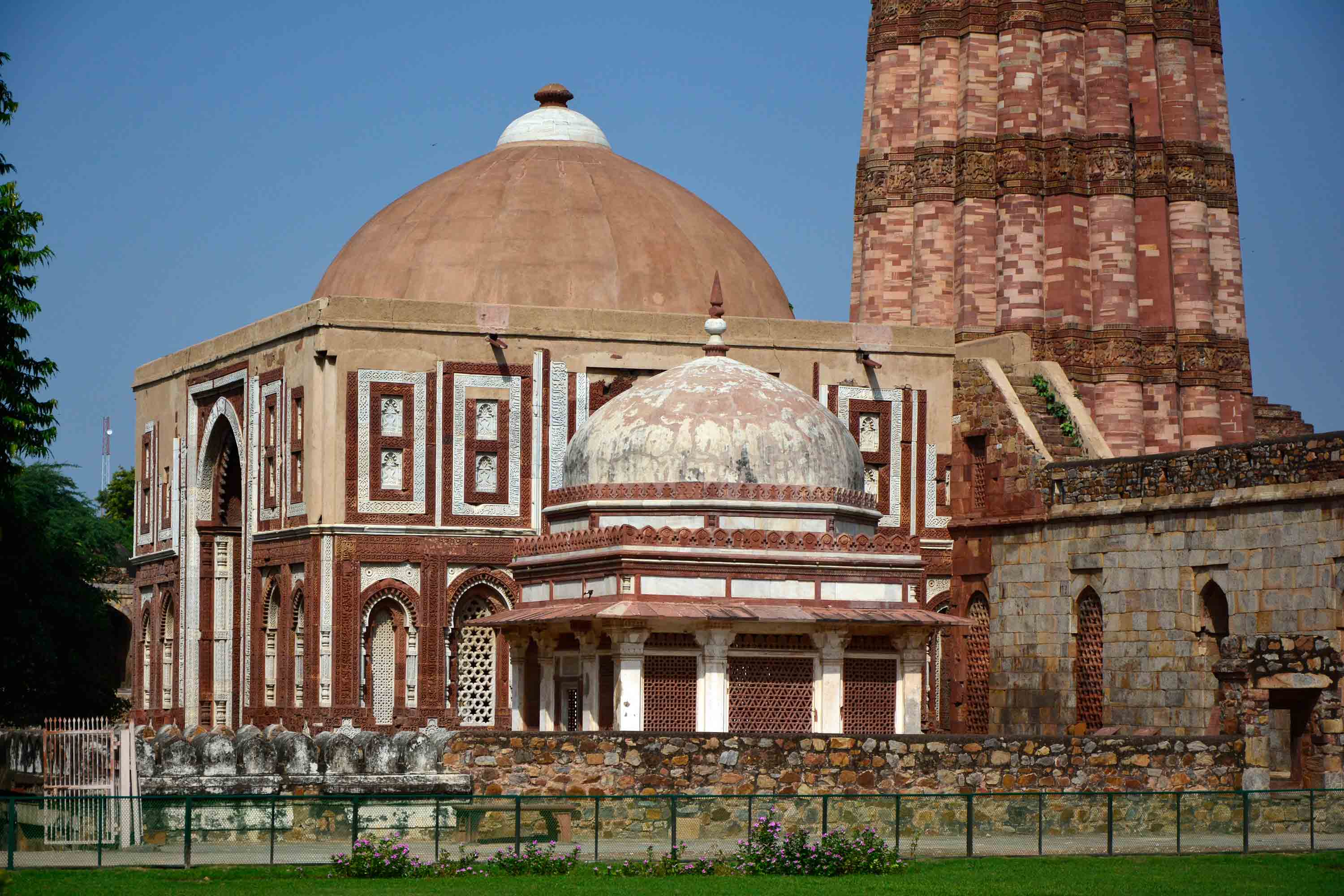 Qutb Complex | Sahapedia