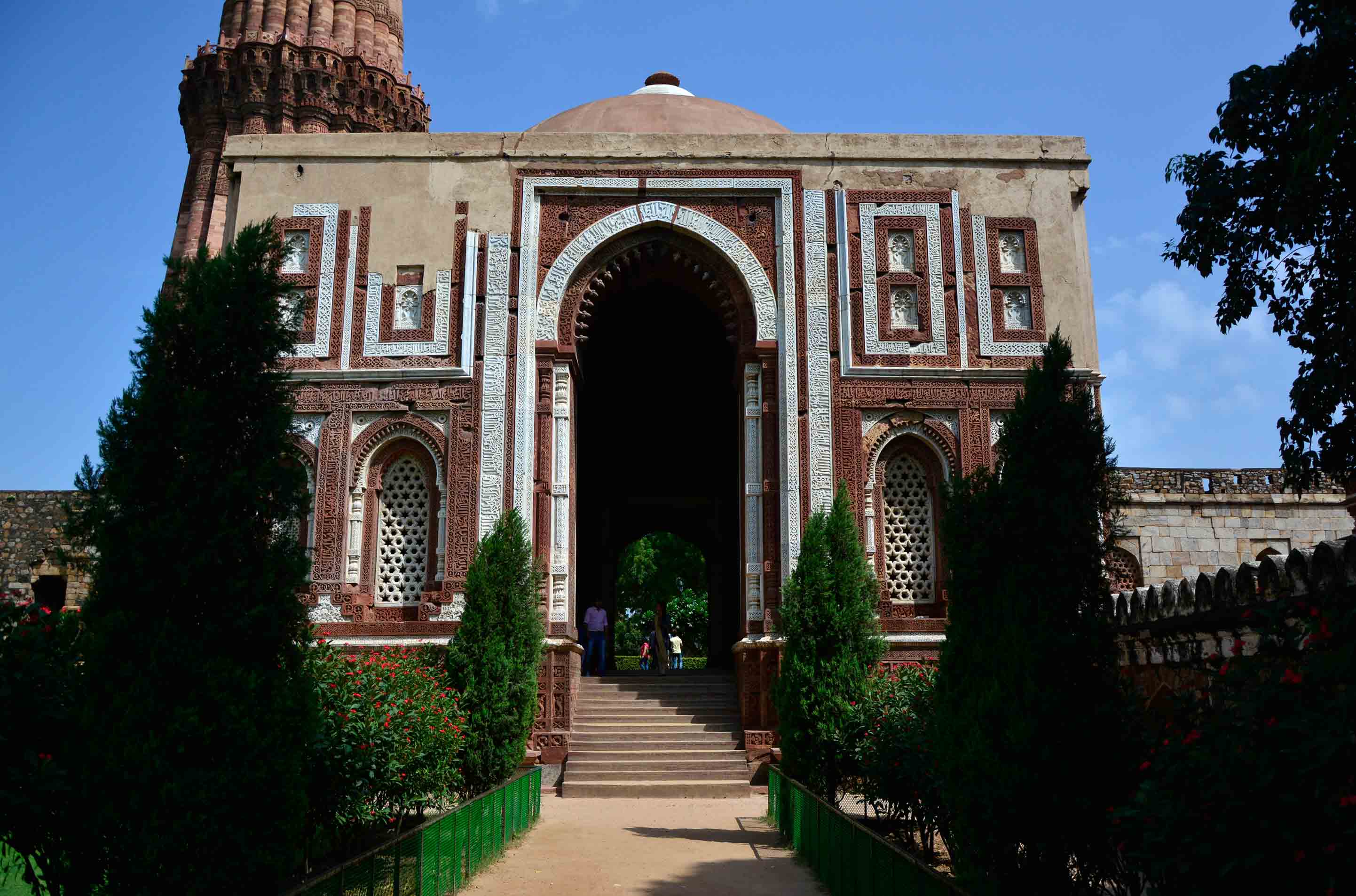 Qutb Complex | Sahapedia