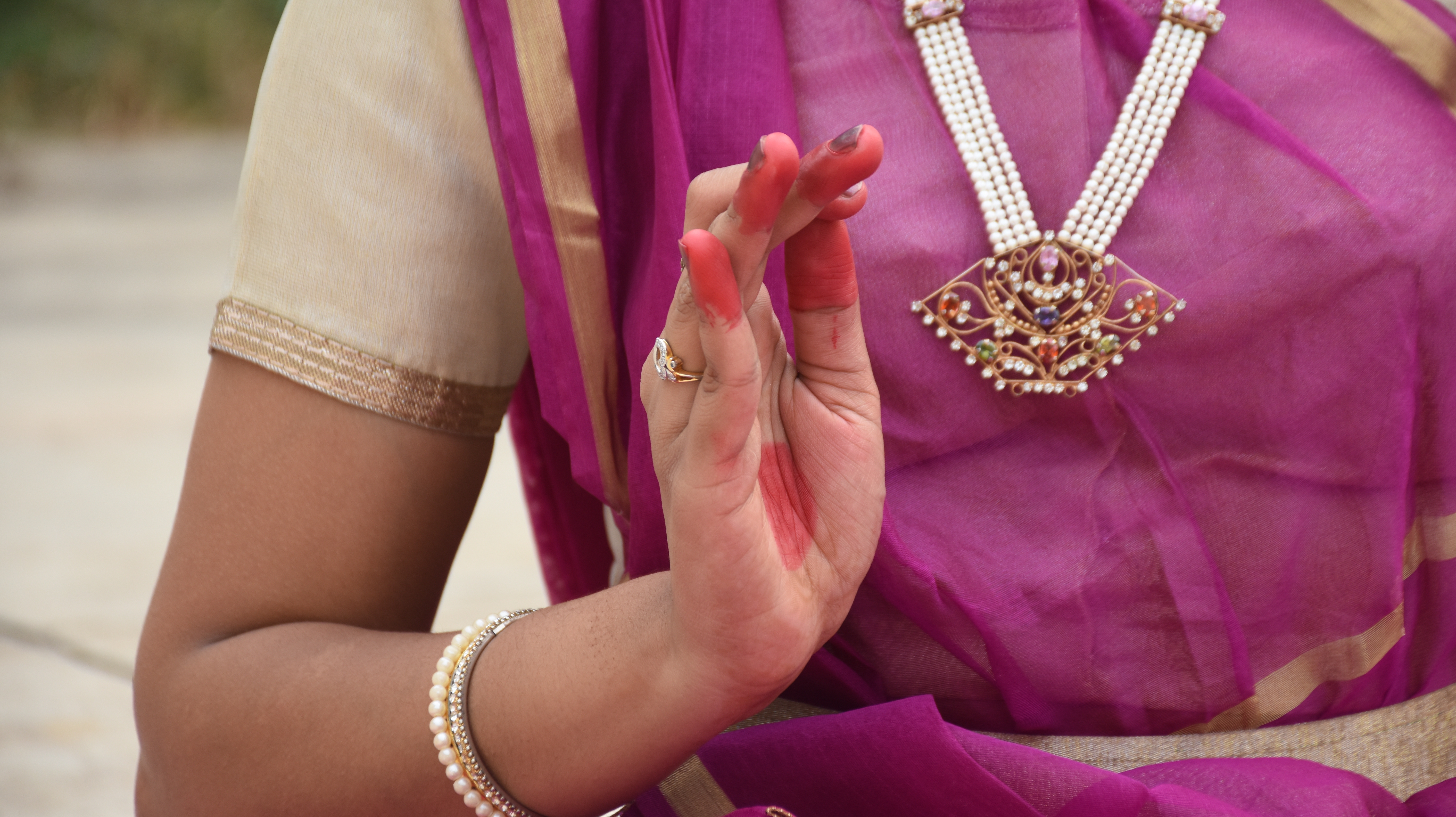 Kathak: Postures, Costumes and Mudras | Sahapedia