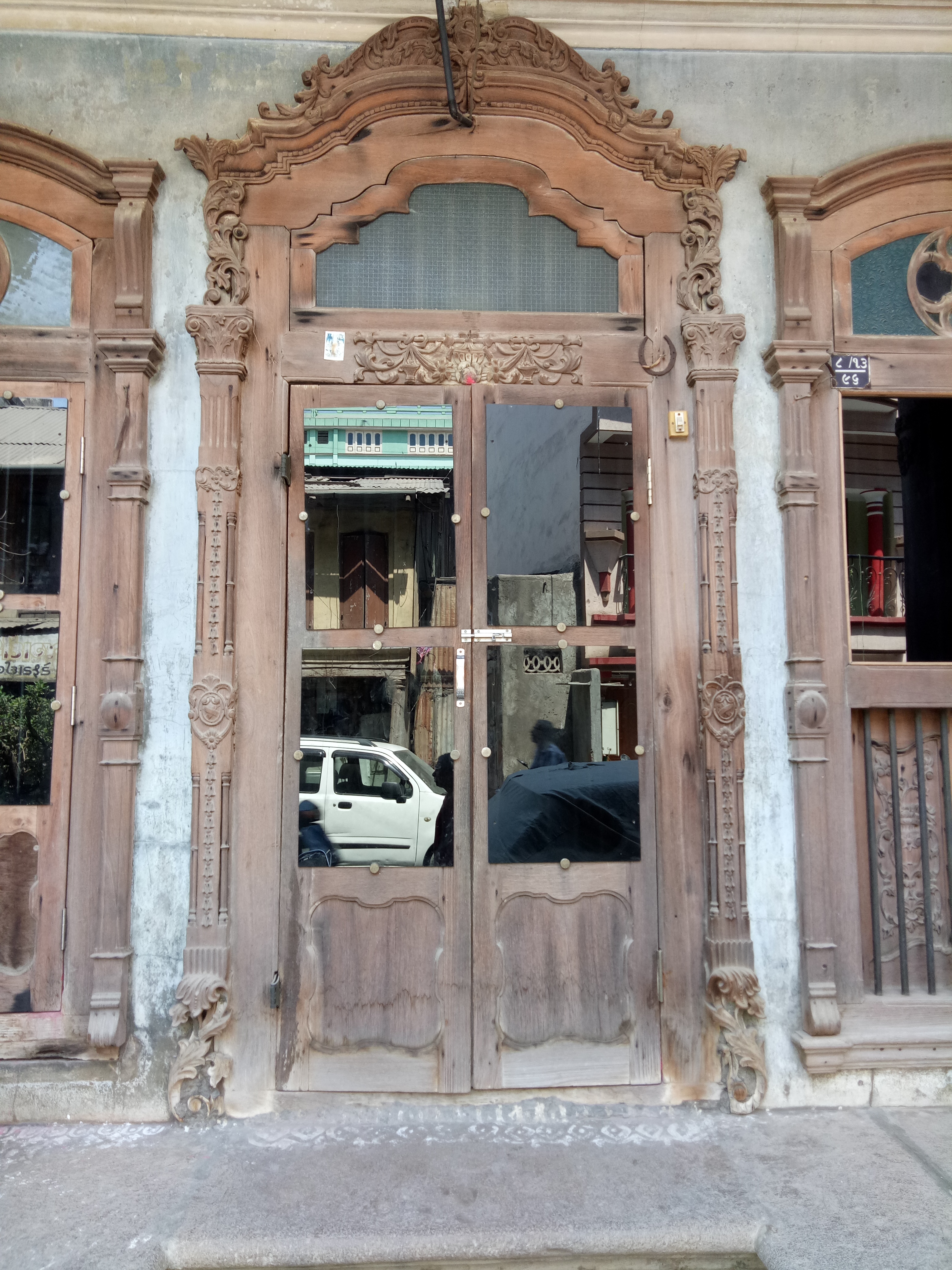 The Architecture of Houses in the Motichhipwad Locality, Old Surat ...