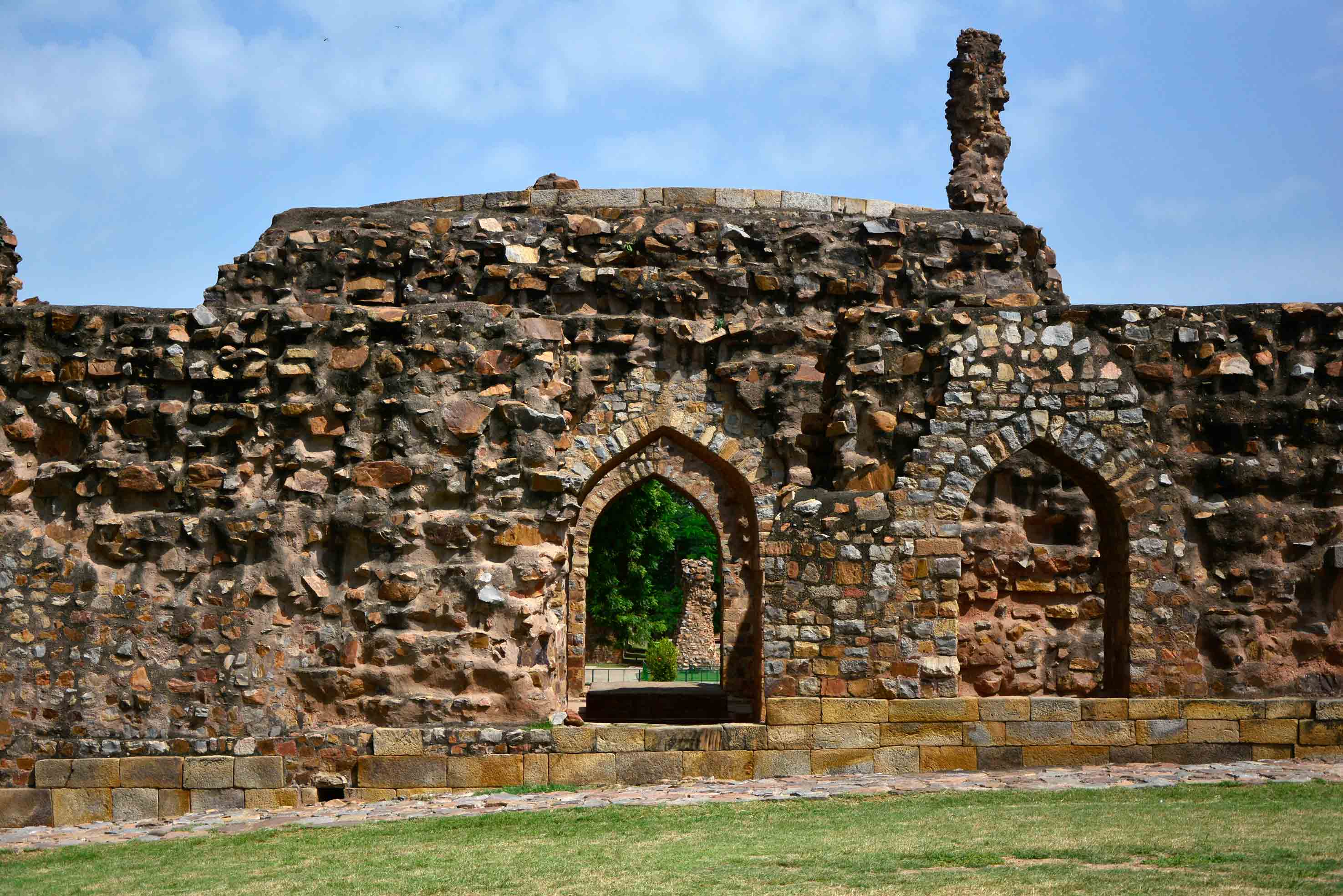 Qutb Complex | Sahapedia