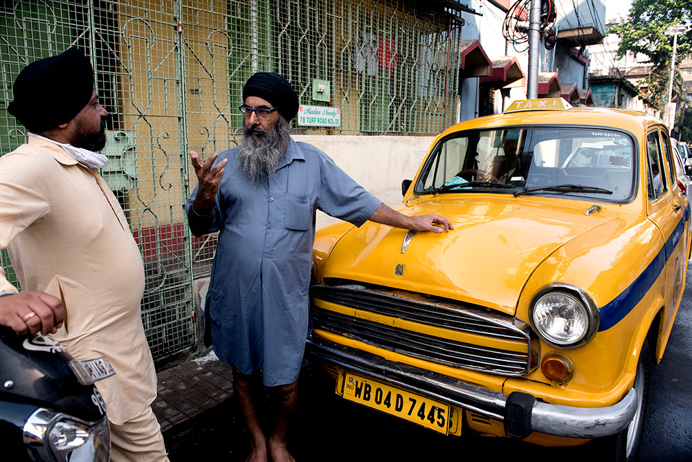 King of Kolkata's Roads: The Hindustan Ambassador Taxi | Sahapedia