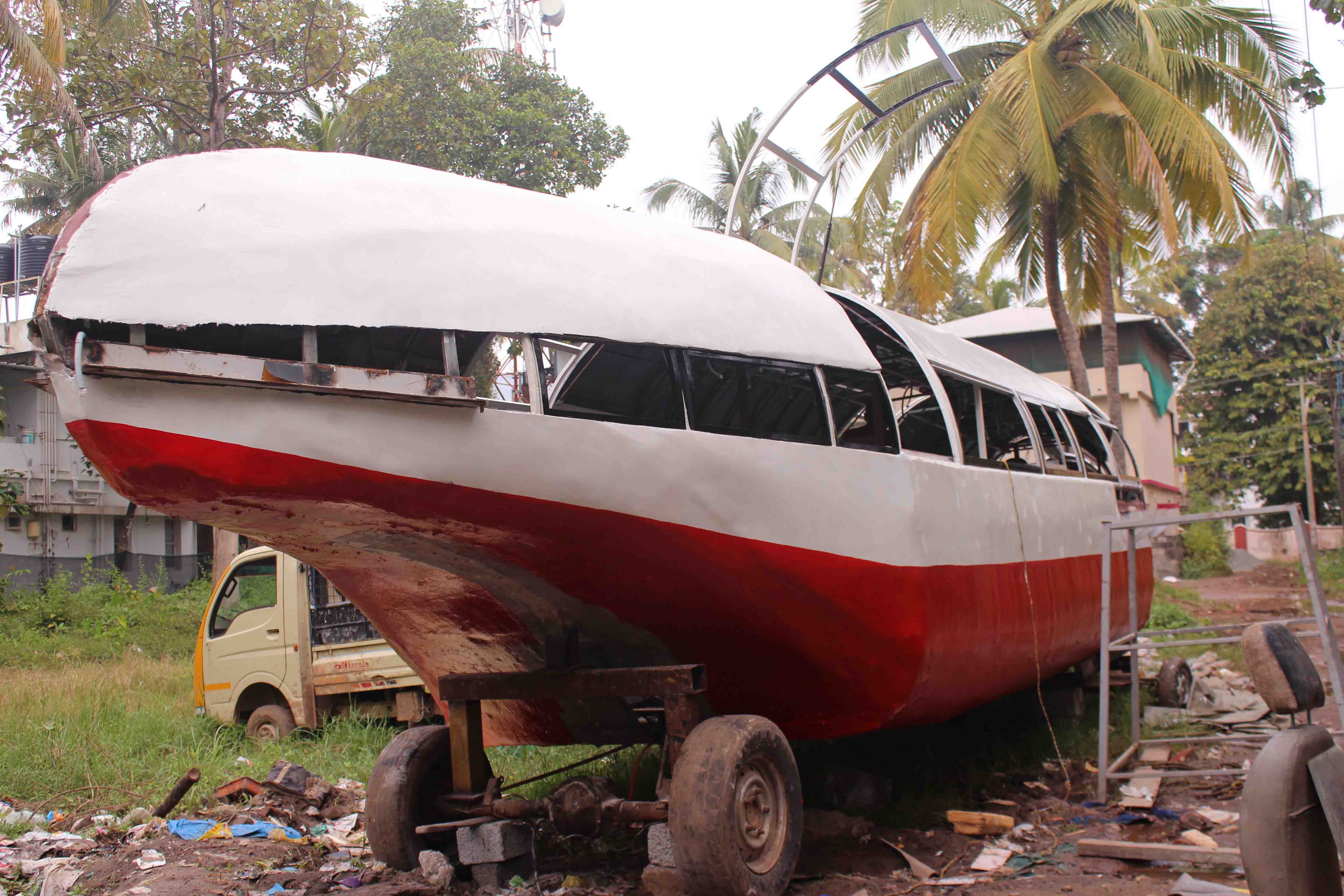 Boatbuilding Yards in Ponjikkara | Sahapedia