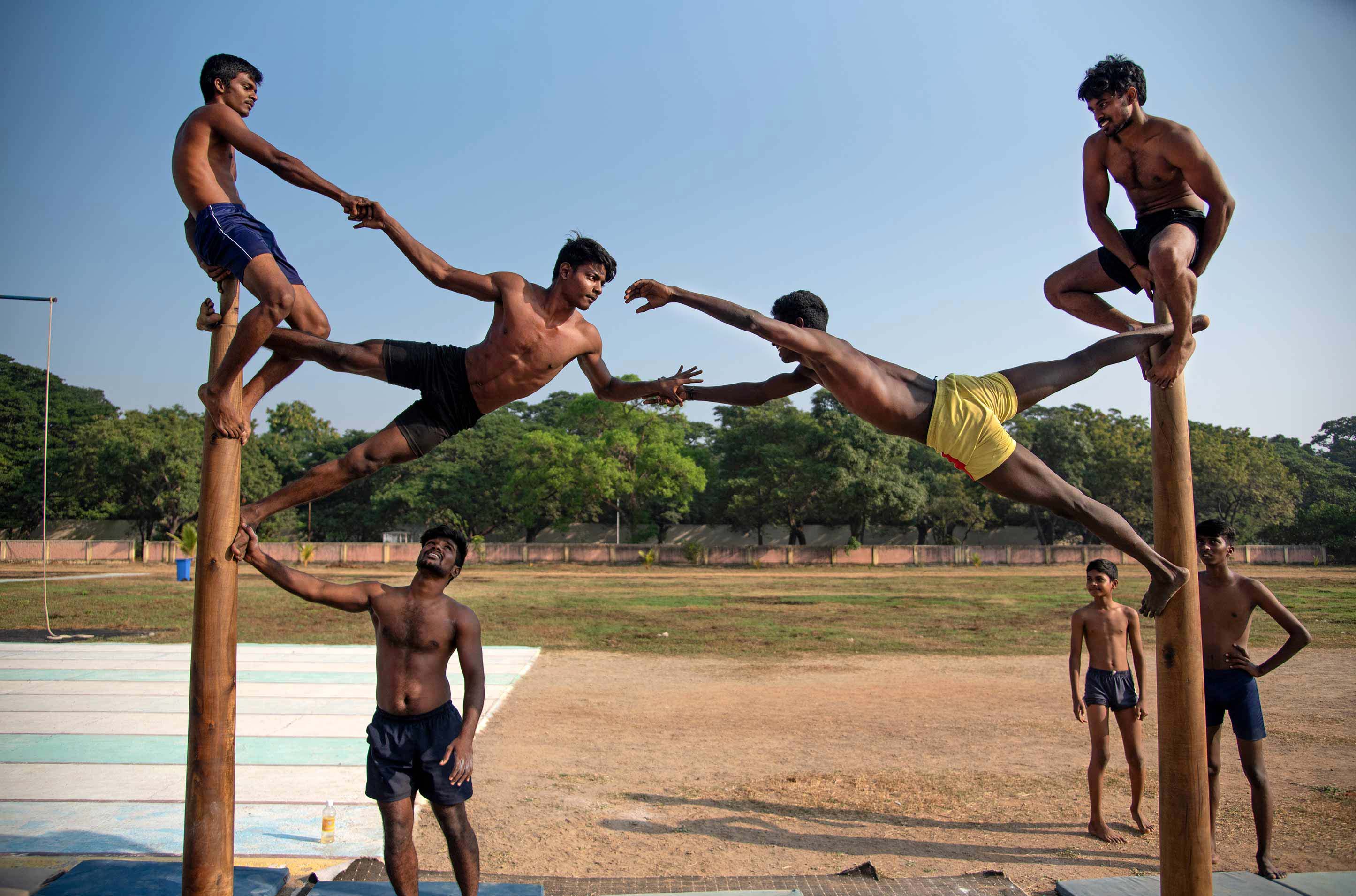 Wrestling the Pole: The Art of Mallakhamb Training | Sahapedia