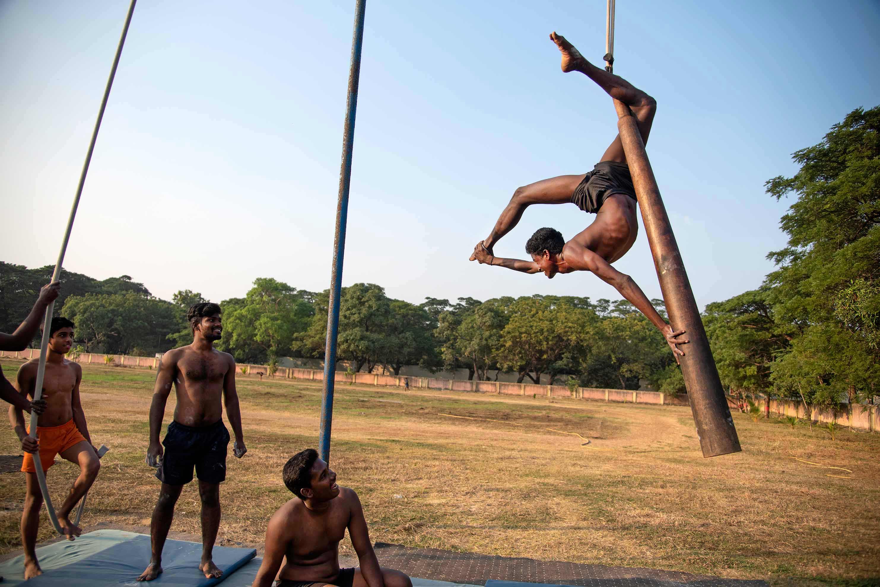 Wrestling the Pole: The Art of Mallakhamb Training | Sahapedia