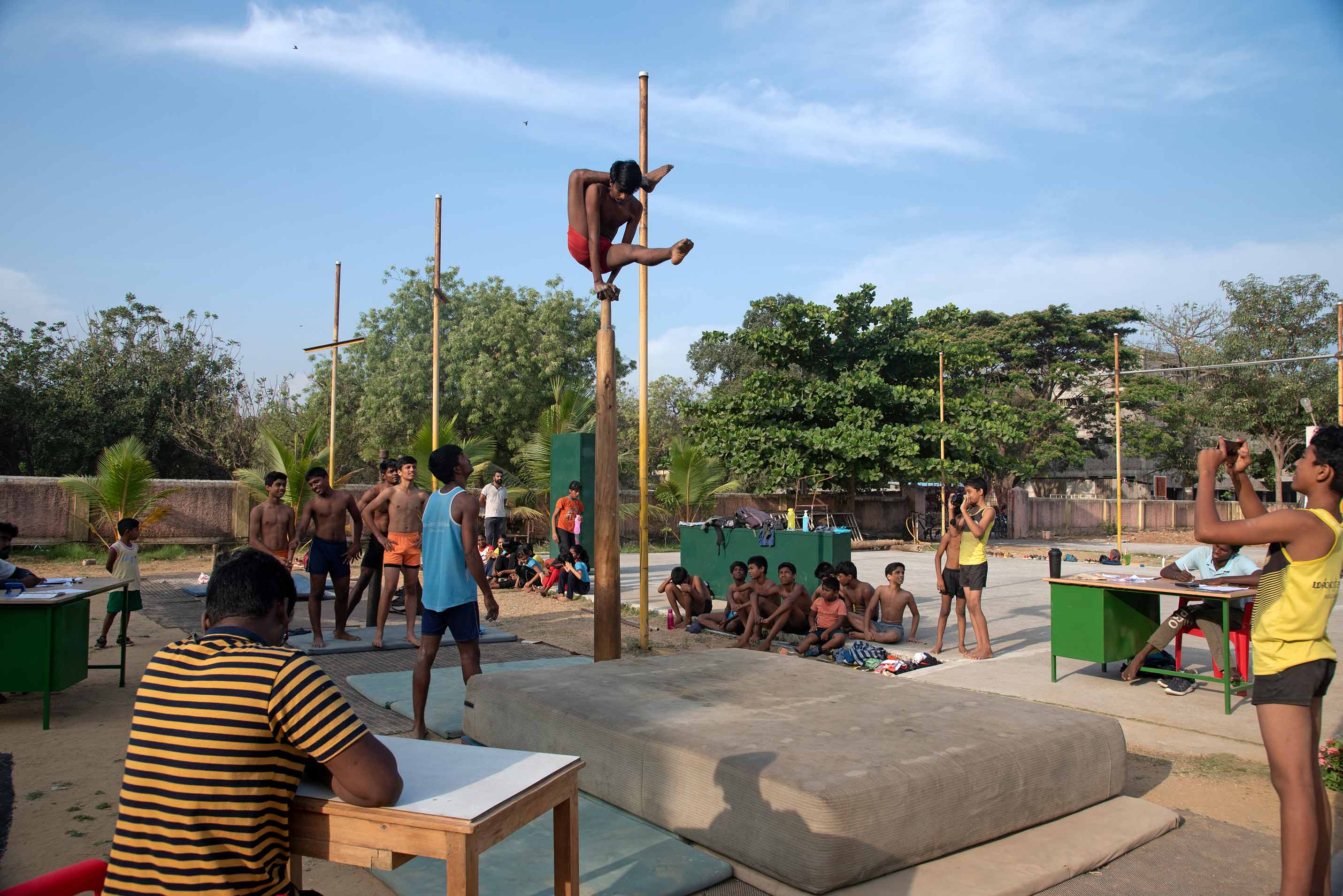 Wrestling the Pole: The Art of Mallakhamb Training | Sahapedia