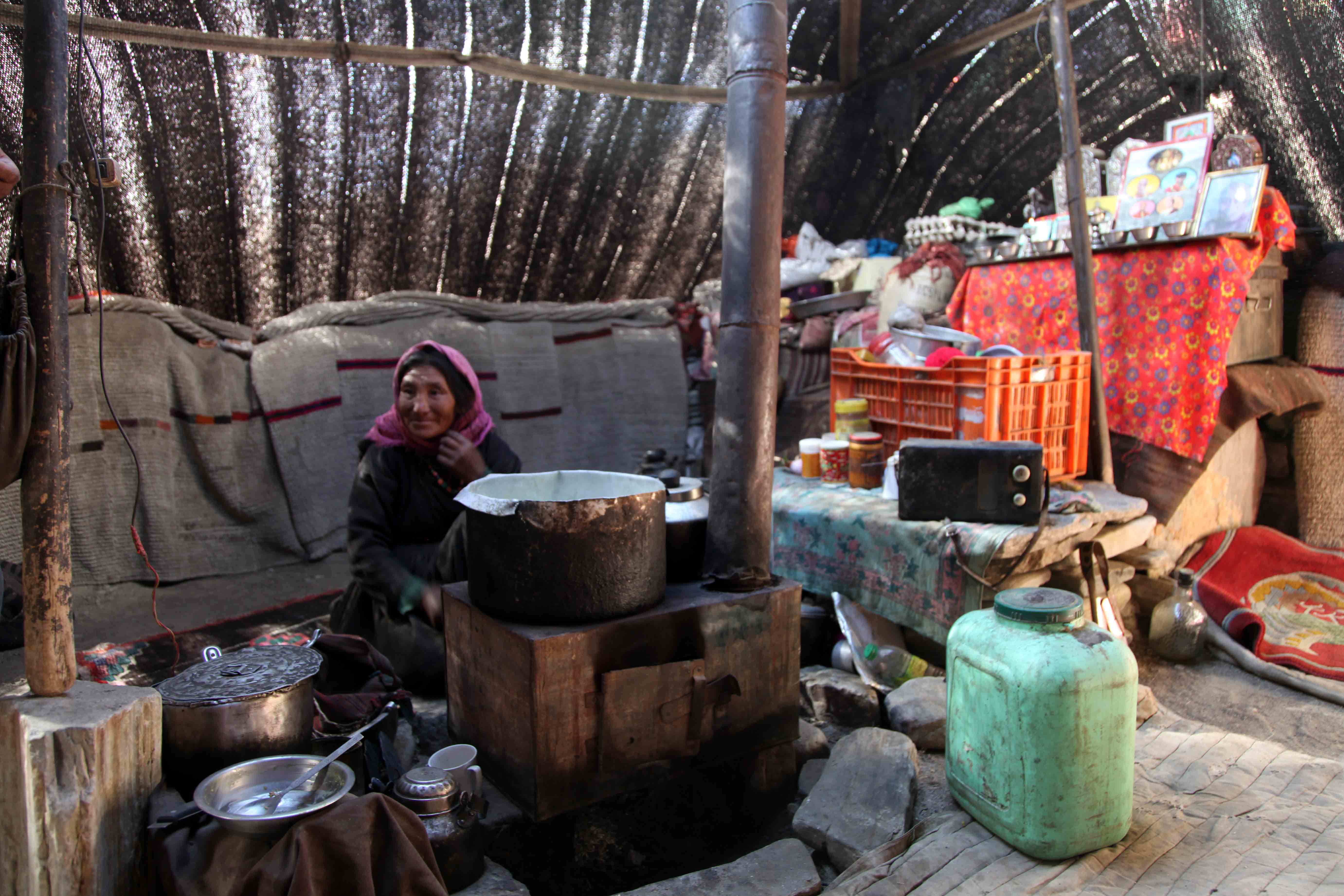 Textile Production among the Nomadic Pastoralists of Ladakh | Sahapedia
