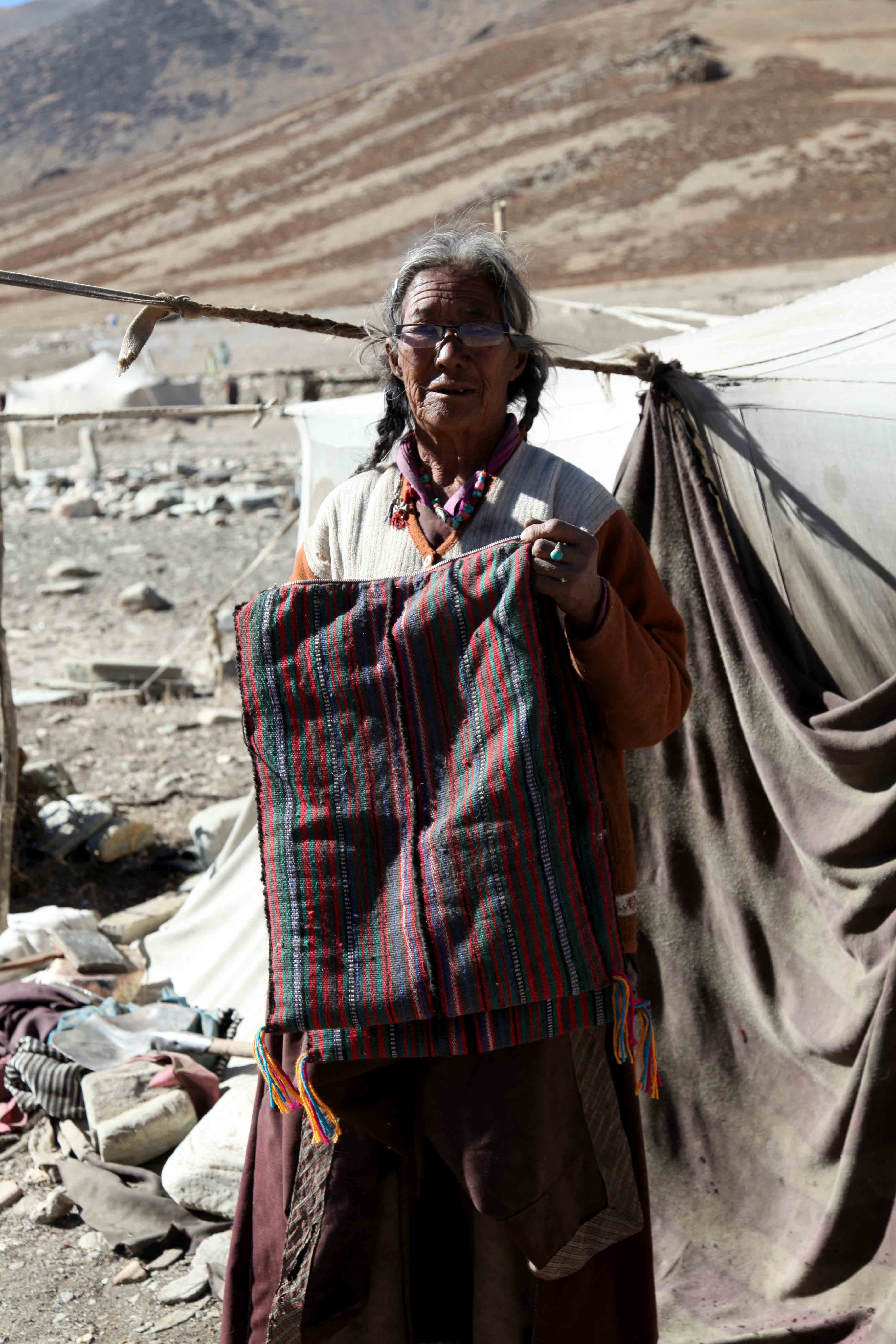 Textile Production among the Nomadic Pastoralists of Ladakh | Sahapedia