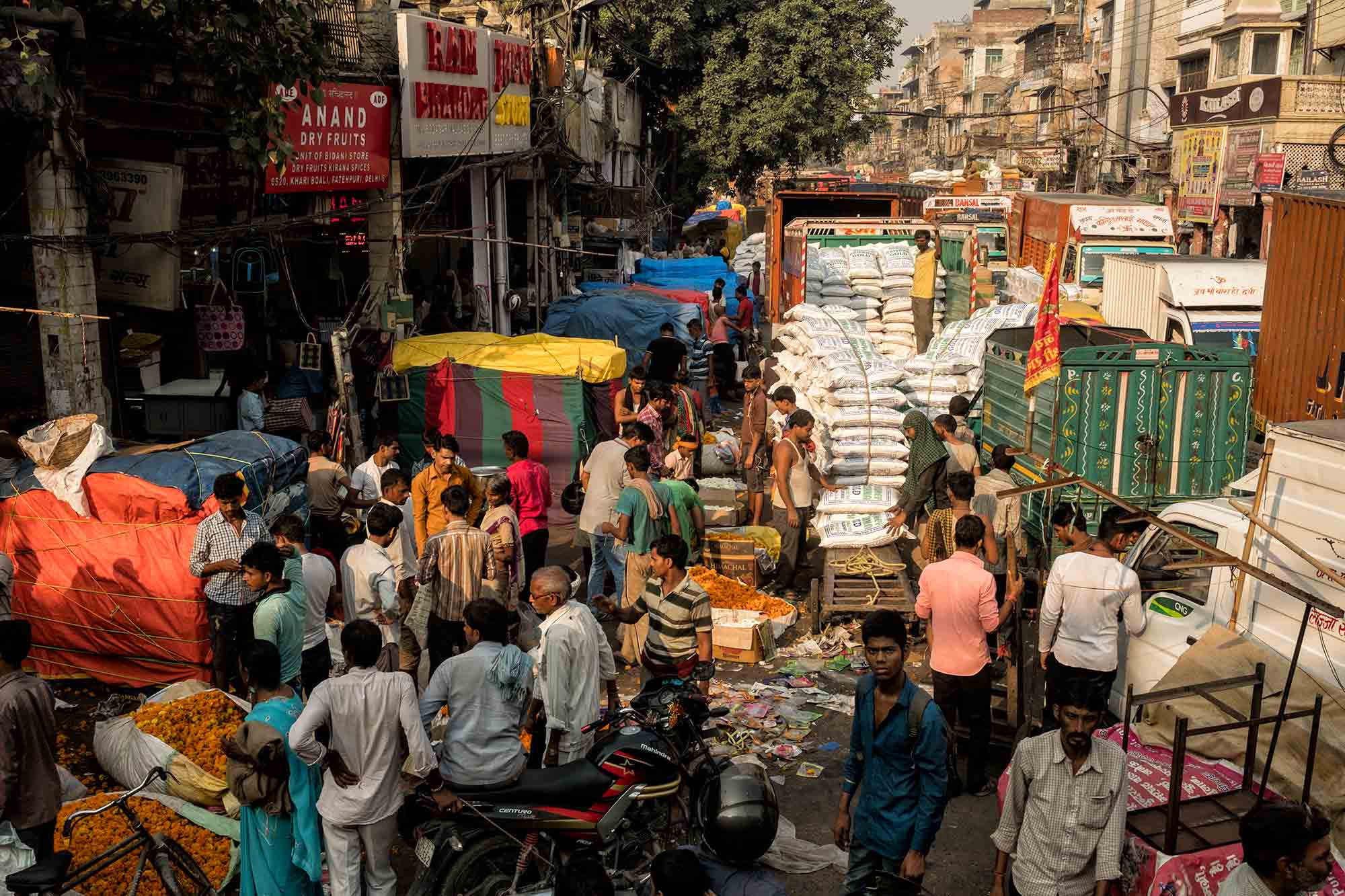 Khari Baoli: Finding Spaces & Spices | Sahapedia