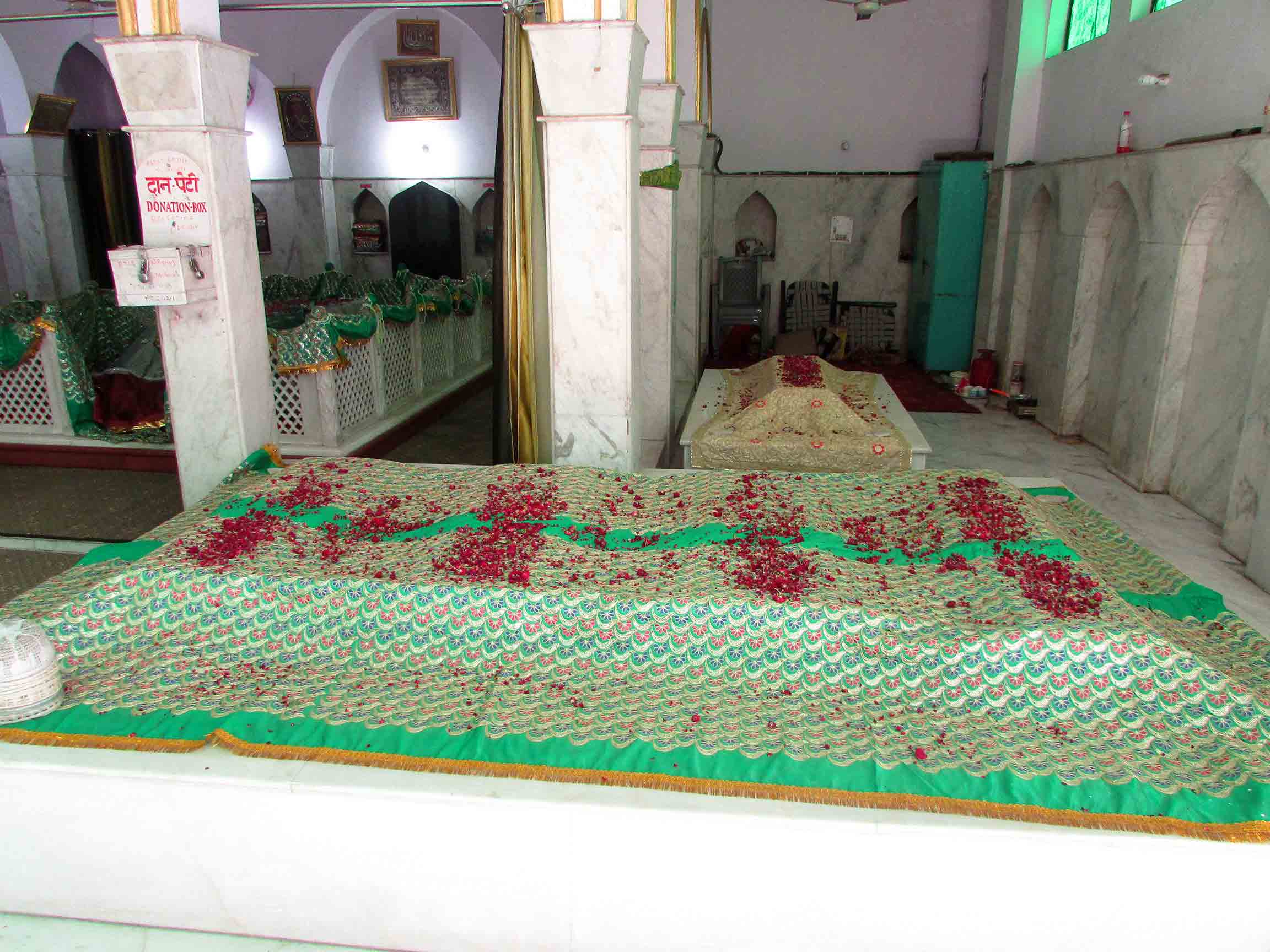 Hazrat Firdausi & Bibi Fatima | Sahapedia