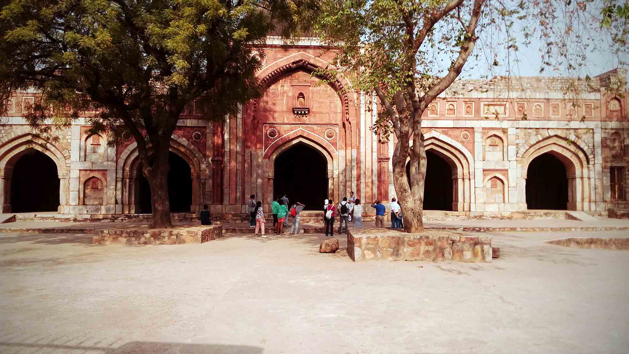 Jamali Kamali Tomb and Mosque | Sahapedia