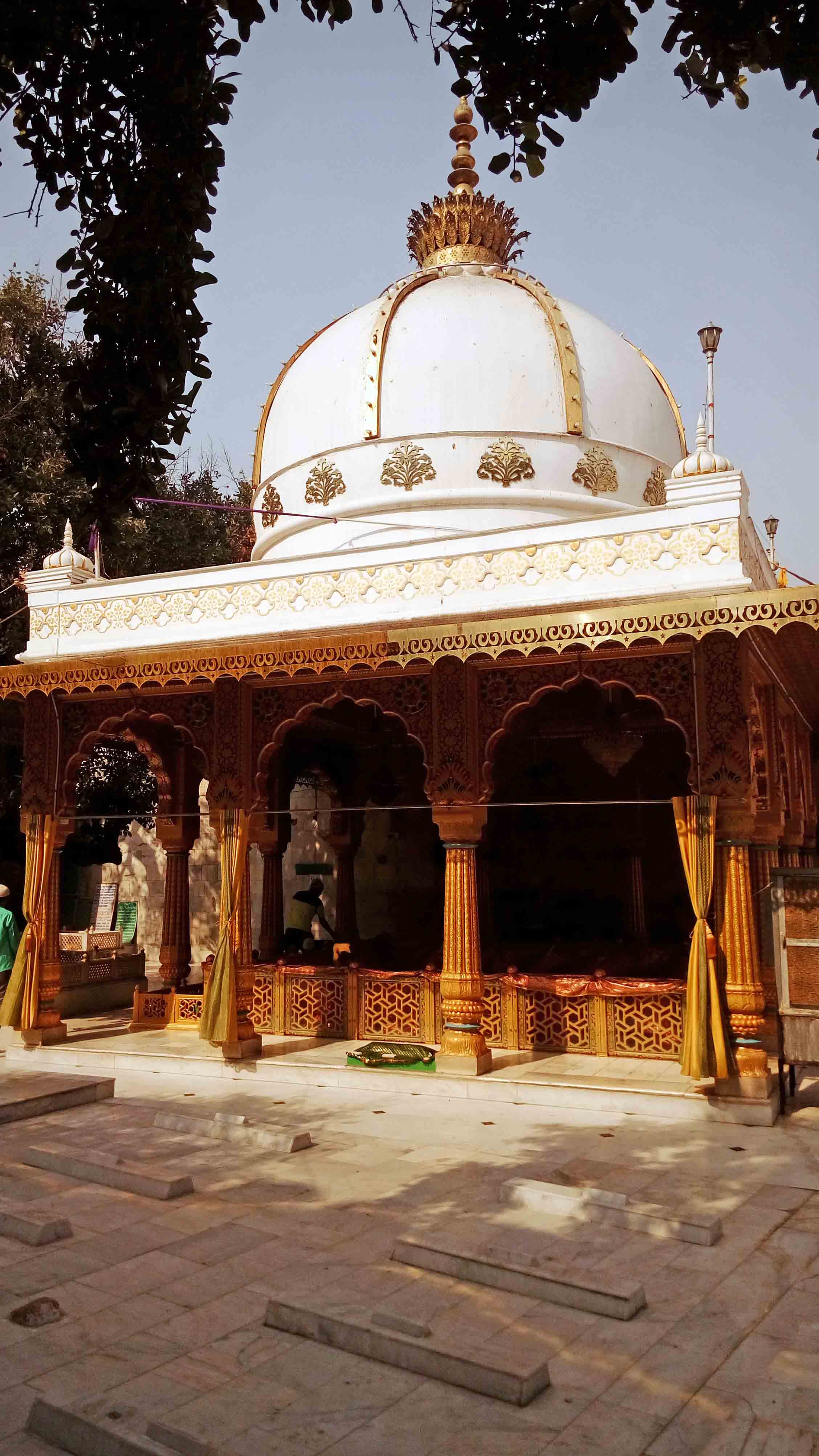 Dargah of Qutb al-Din Bakhtiyar Kaki, Delhi | Sahapedia