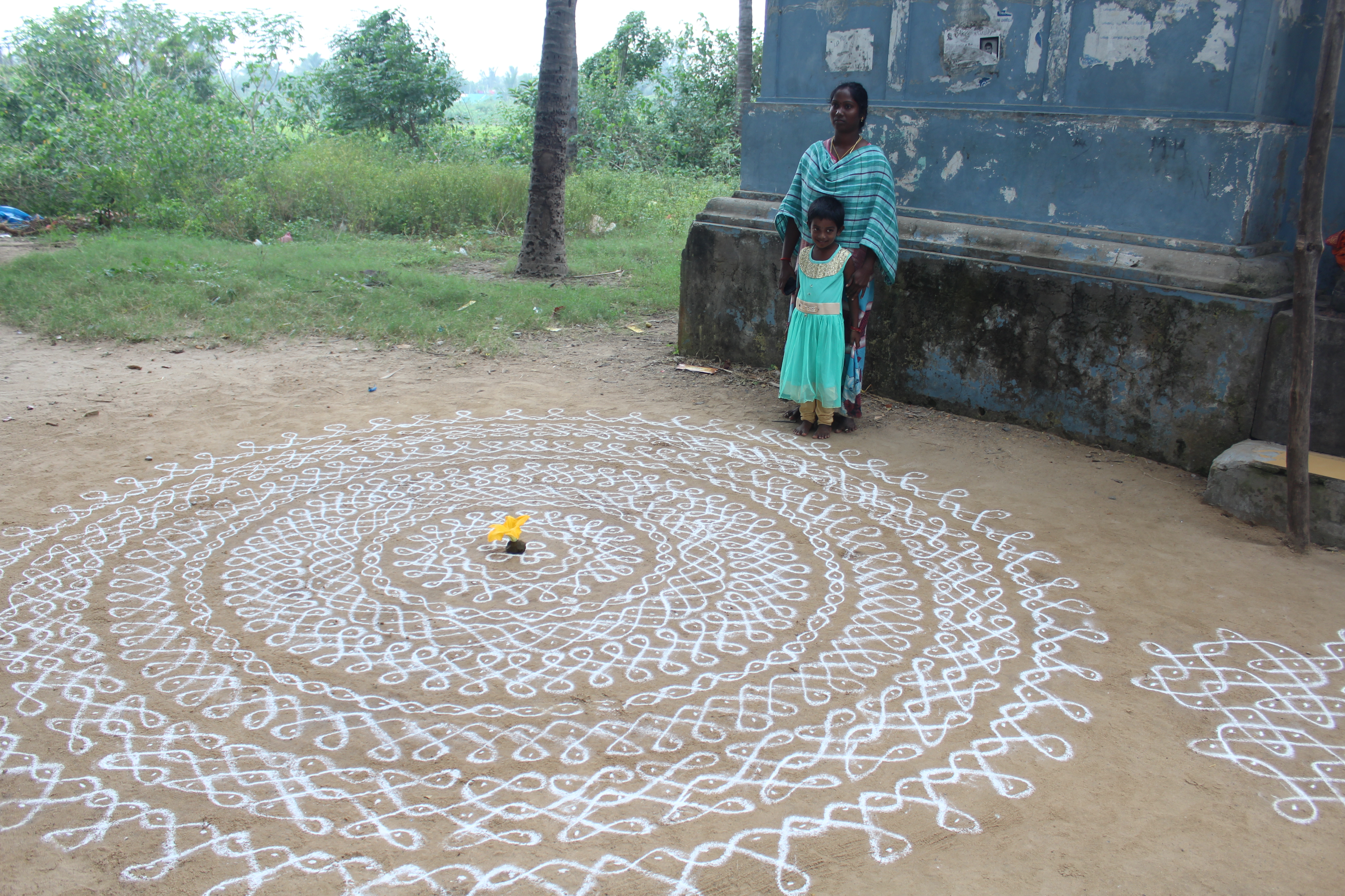 Kolam and the Making of Tamil Femininity | Sahapedia