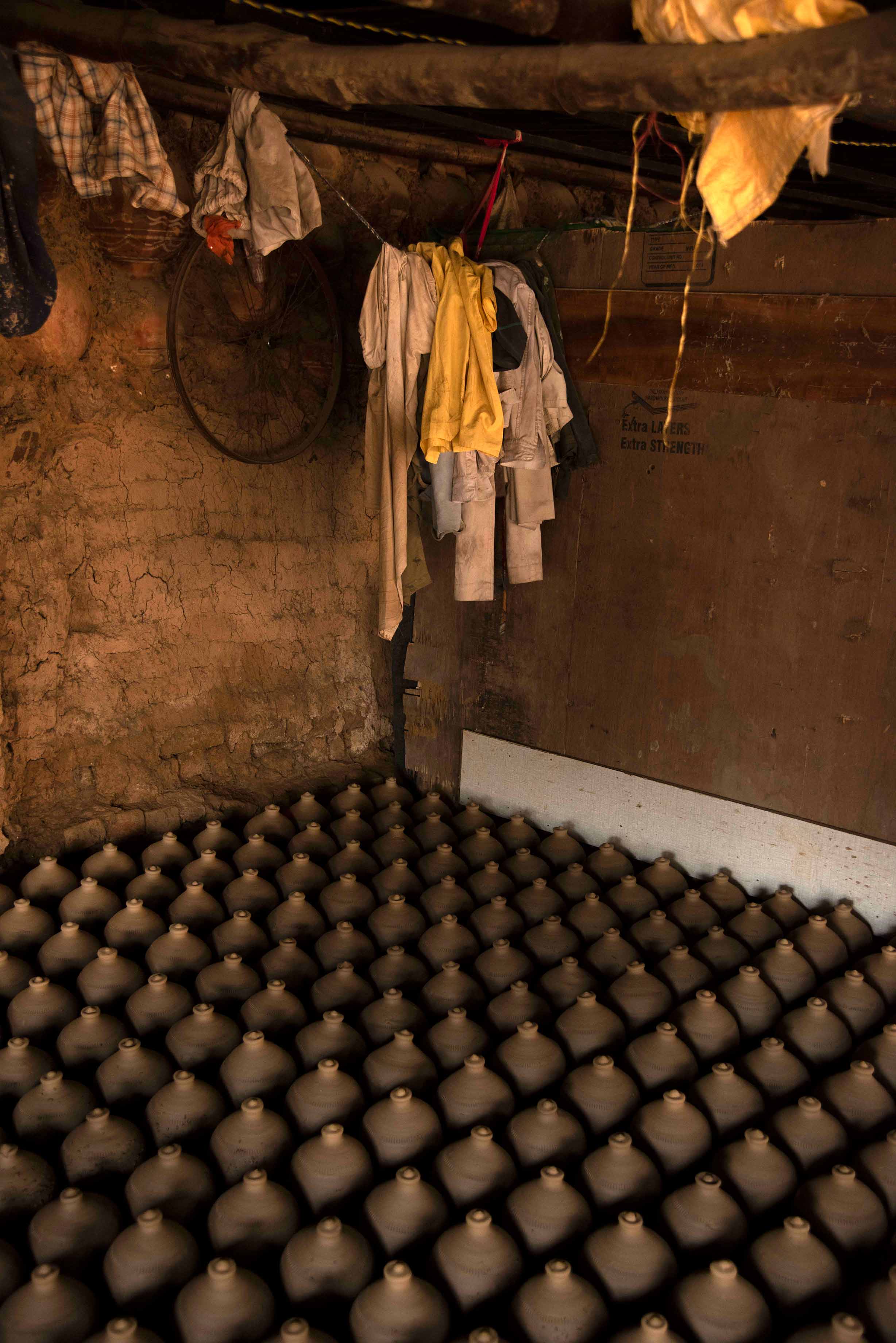 Descendants of Prajapati: The Kumhar Community of Potters | Sahapedia