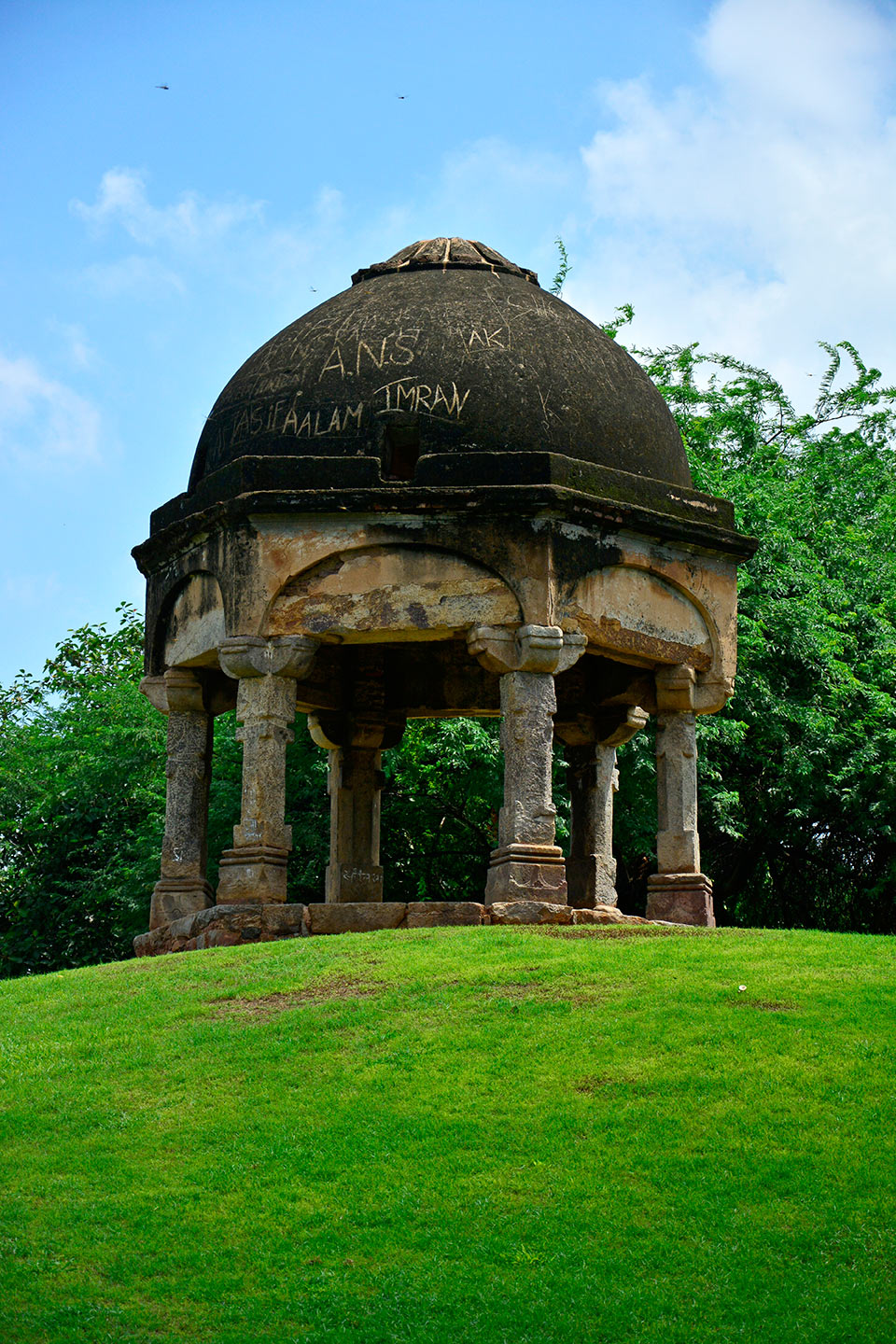 Mehrauli Archaeological Park II | Sahapedia
