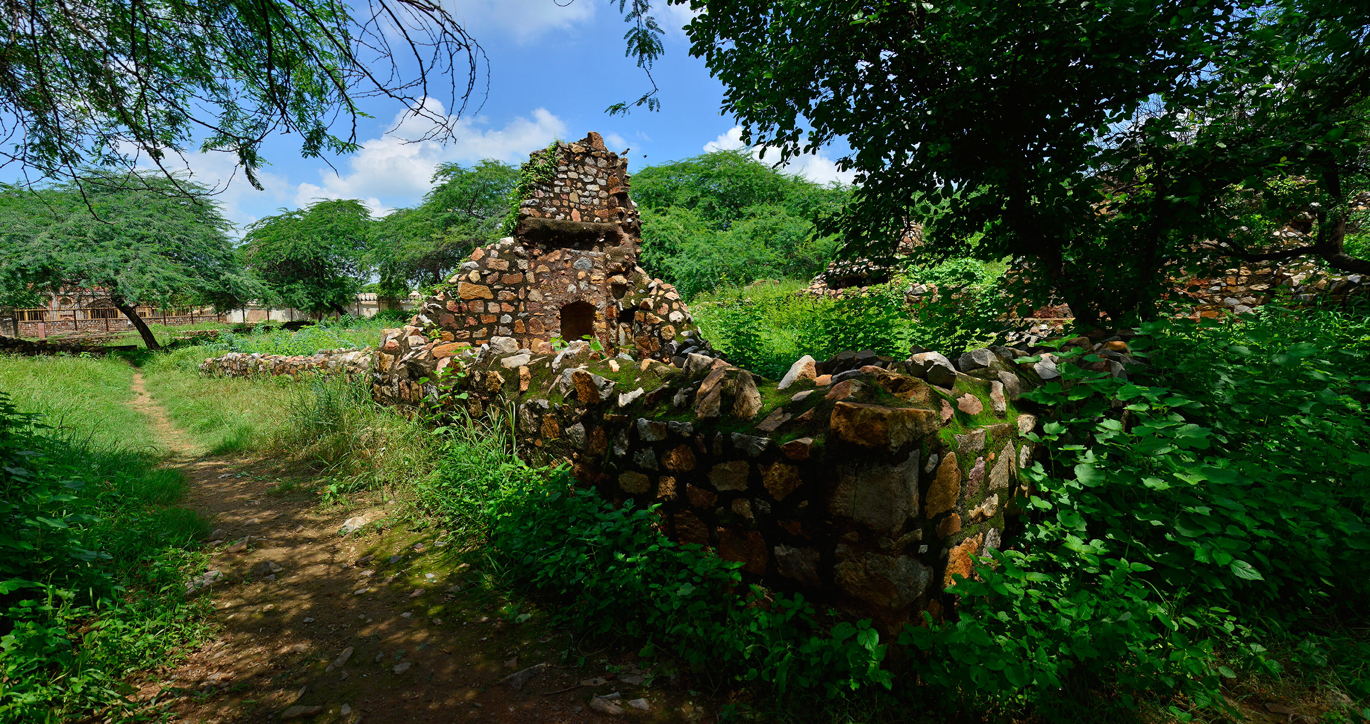 Mehrauli Archaeological Park | Sahapedia