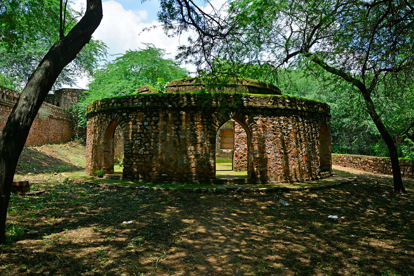 Mehrauli Archaeological Park II | Sahapedia