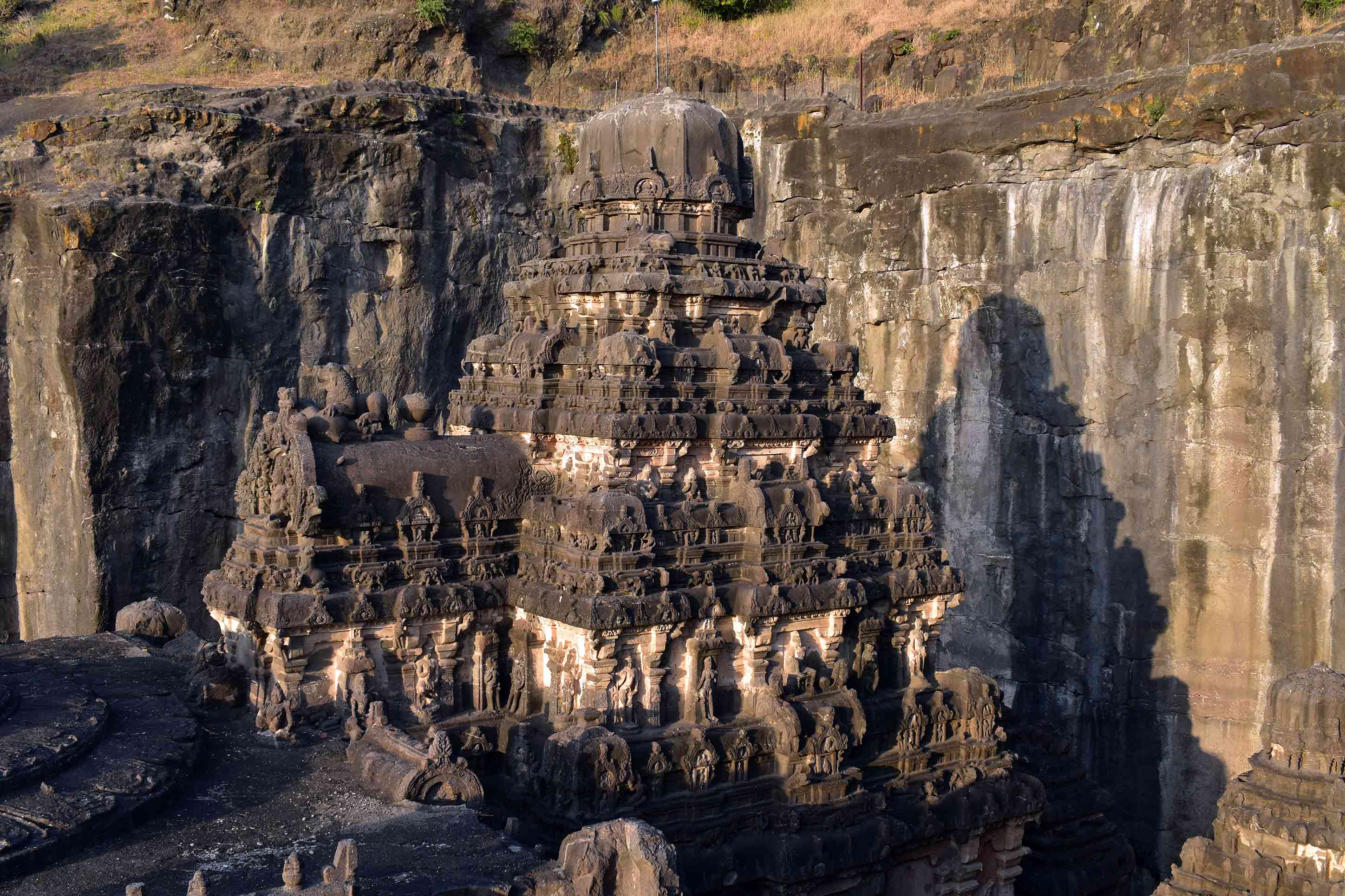 Kailash Temple, Ellora: Architectural Elements and Shiva Sculptures ...