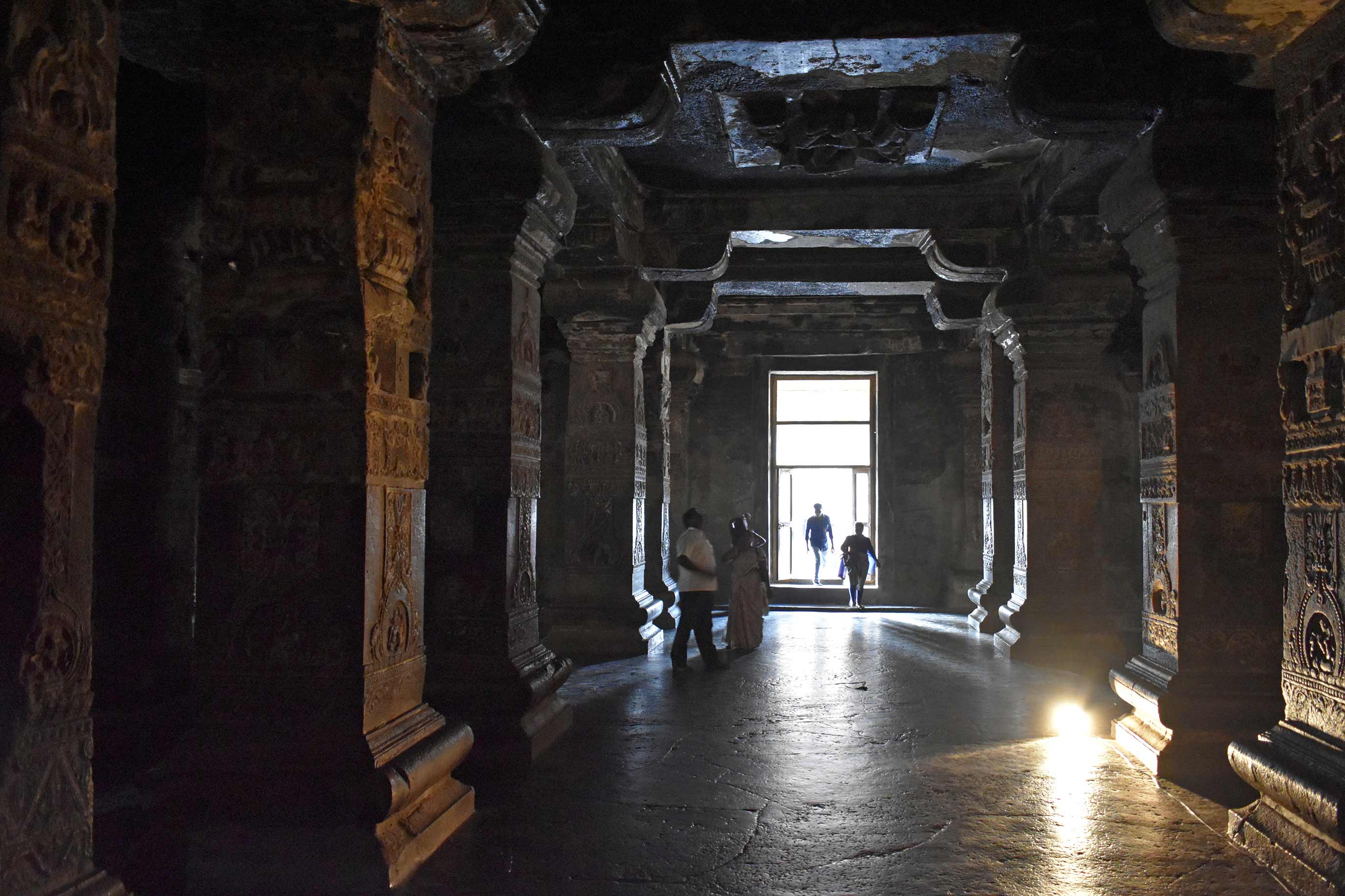 Kailash Temple, Ellora: Architectural Elements and Shiva Sculptures ...