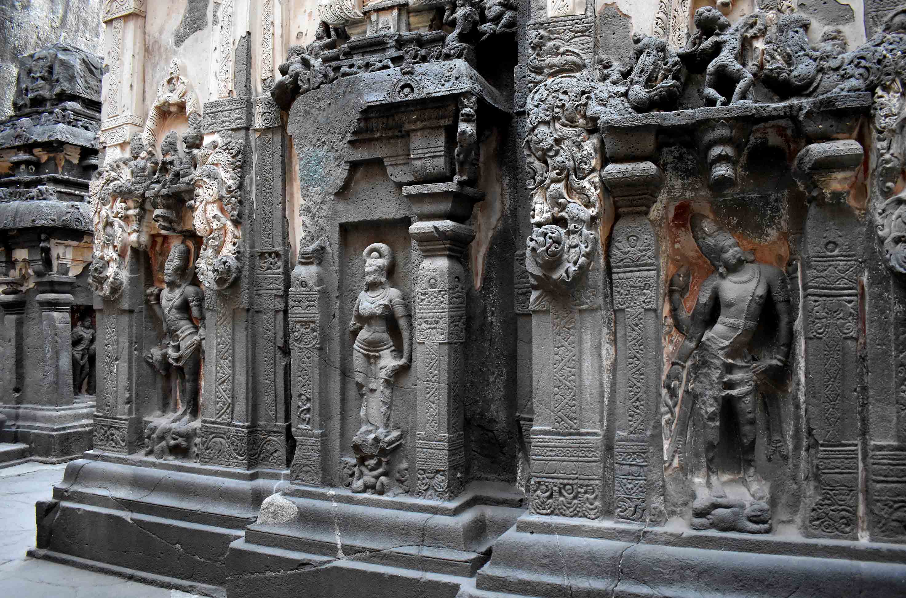 Kailash Temple, Ellora: Architectural Elements and Shiva Sculptures ...