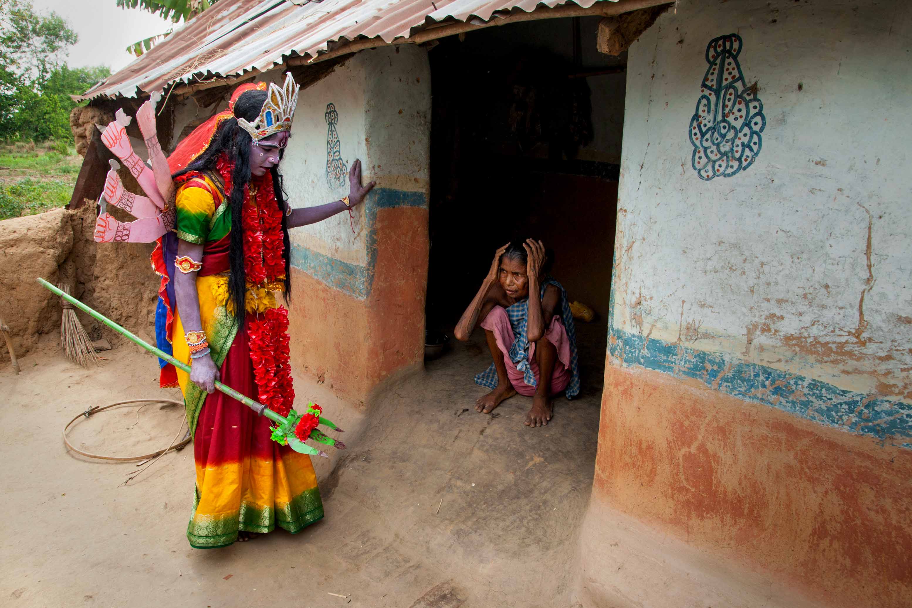 Shapeshifters: The Bediya Bahurupis of Birbhum | Sahapedia