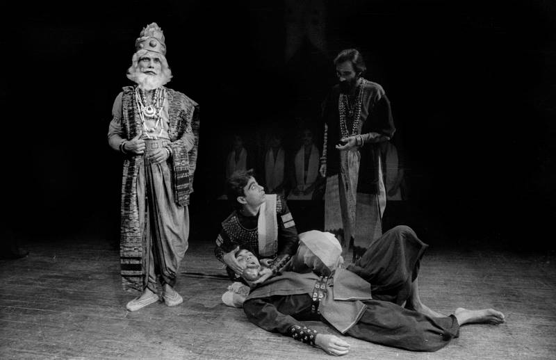 Andha Yug by M.K. Raina | Sahapedia