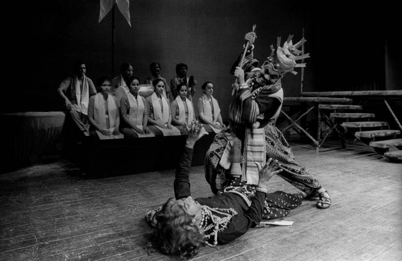 Andha Yug by M.K. Raina | Sahapedia