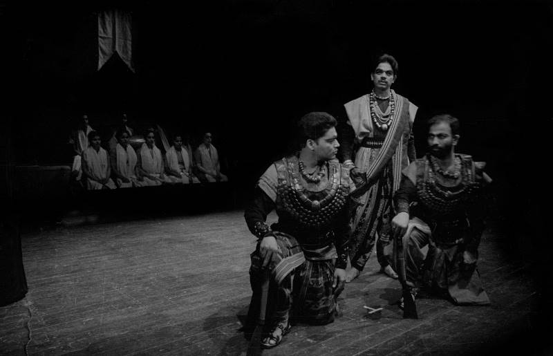 Andha Yug by M.K. Raina | Sahapedia