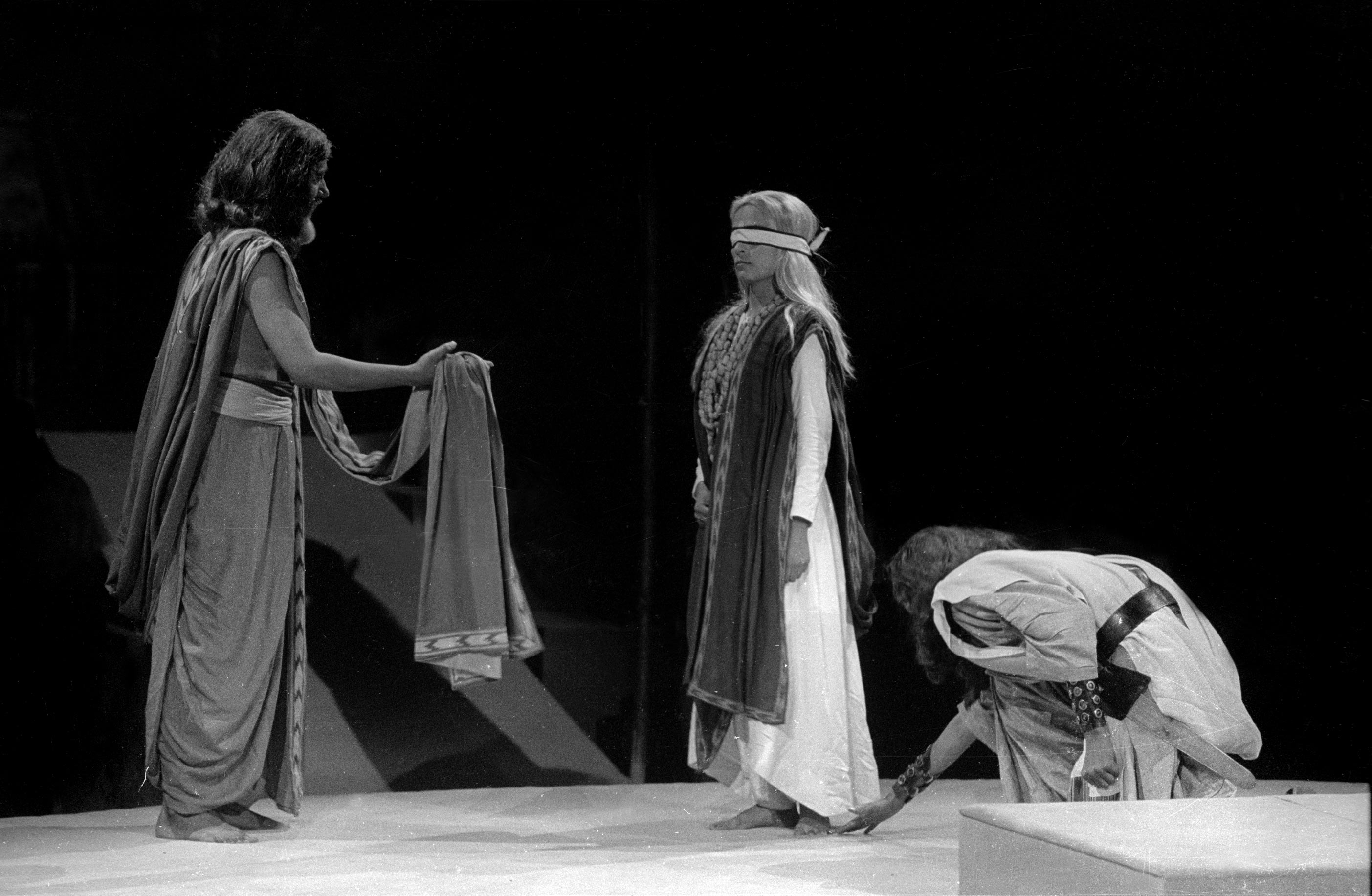 Andha Yug by Ram Gopal Bajaj | Sahapedia