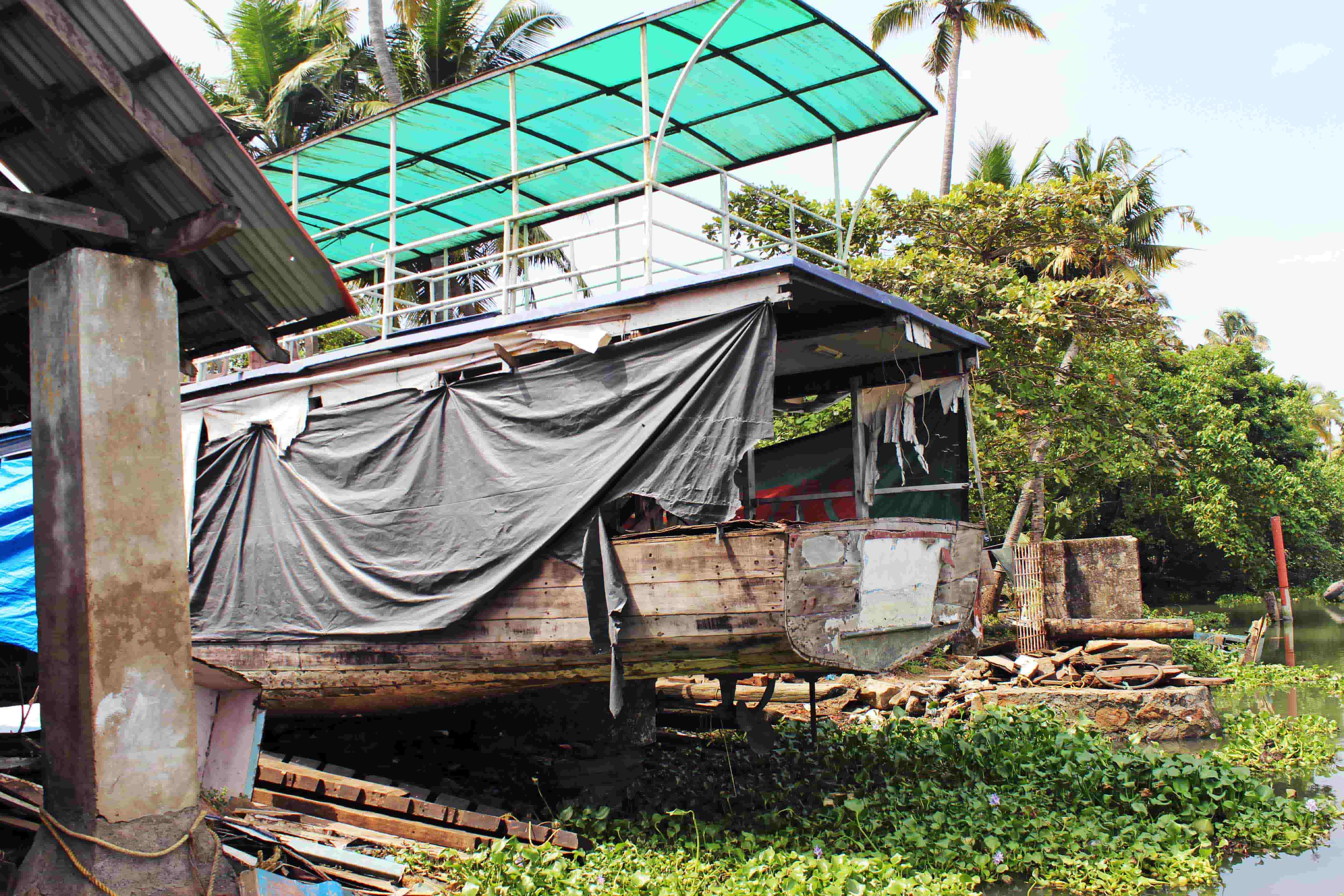 Boatbuilding Yards in Ponjikkara | Sahapedia