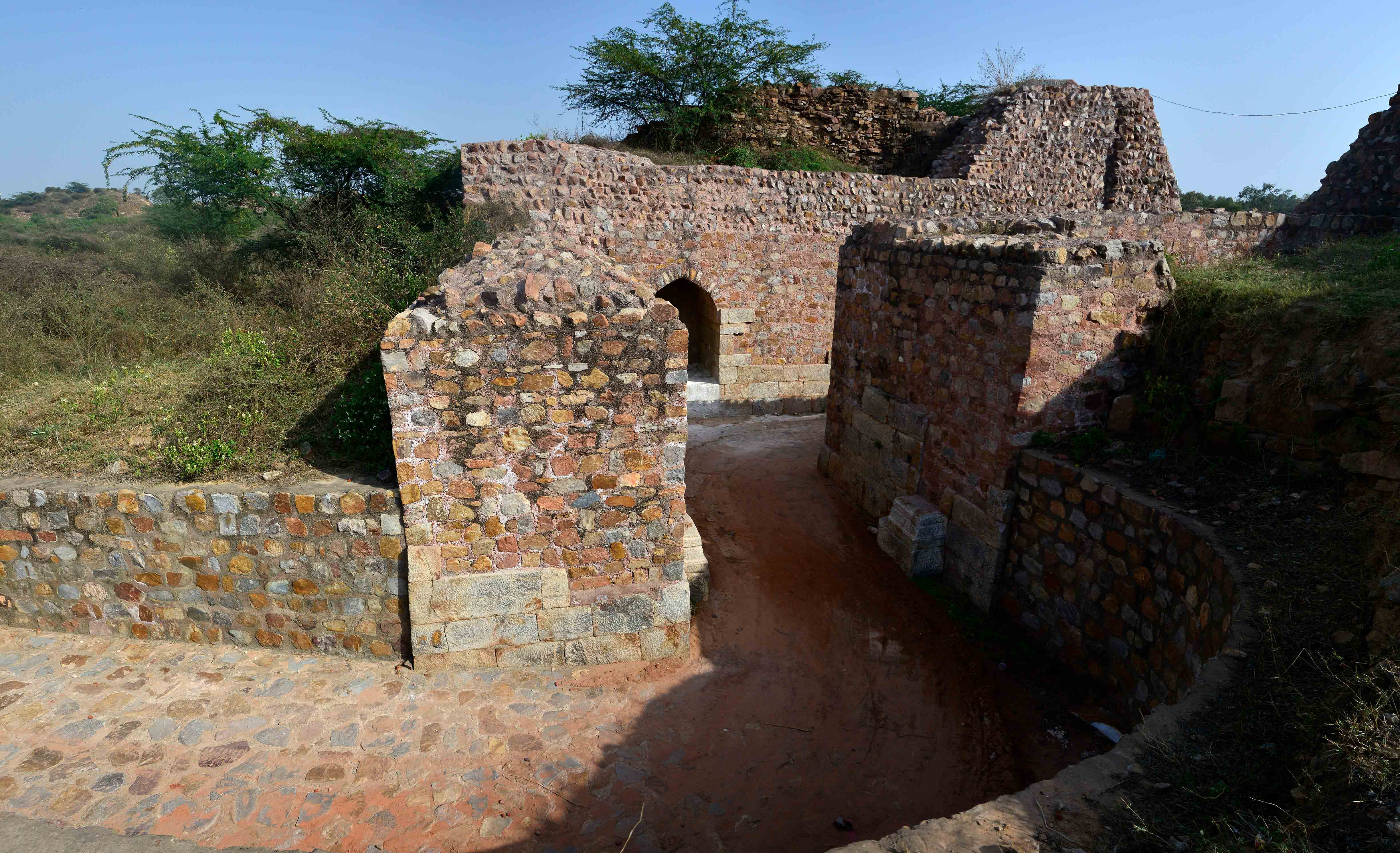 Glimpses: The First Tughlaq Capital | Sahapedia
