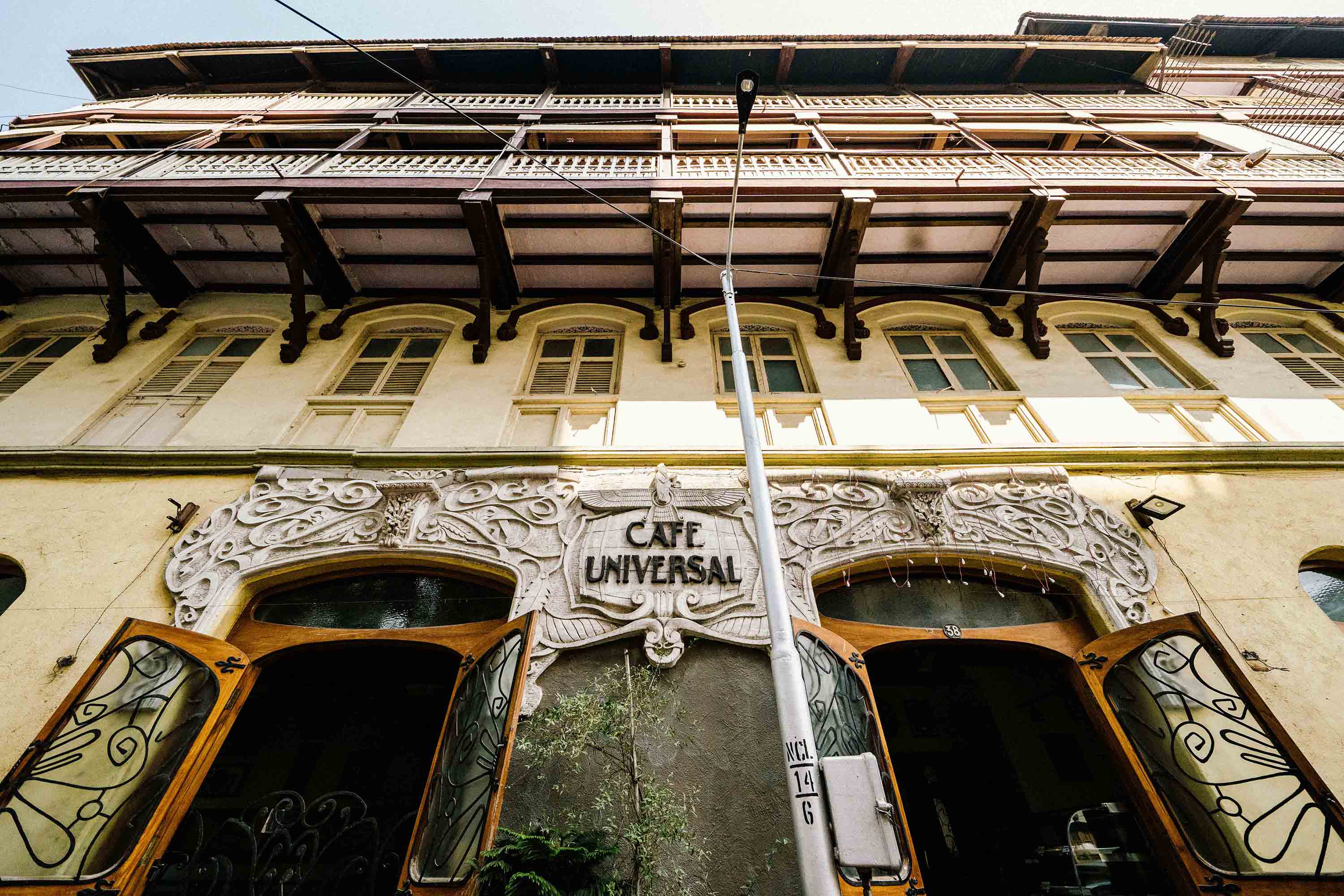 Maska Bun and Migration: Irani Cafes of Bombay | Sahapedia