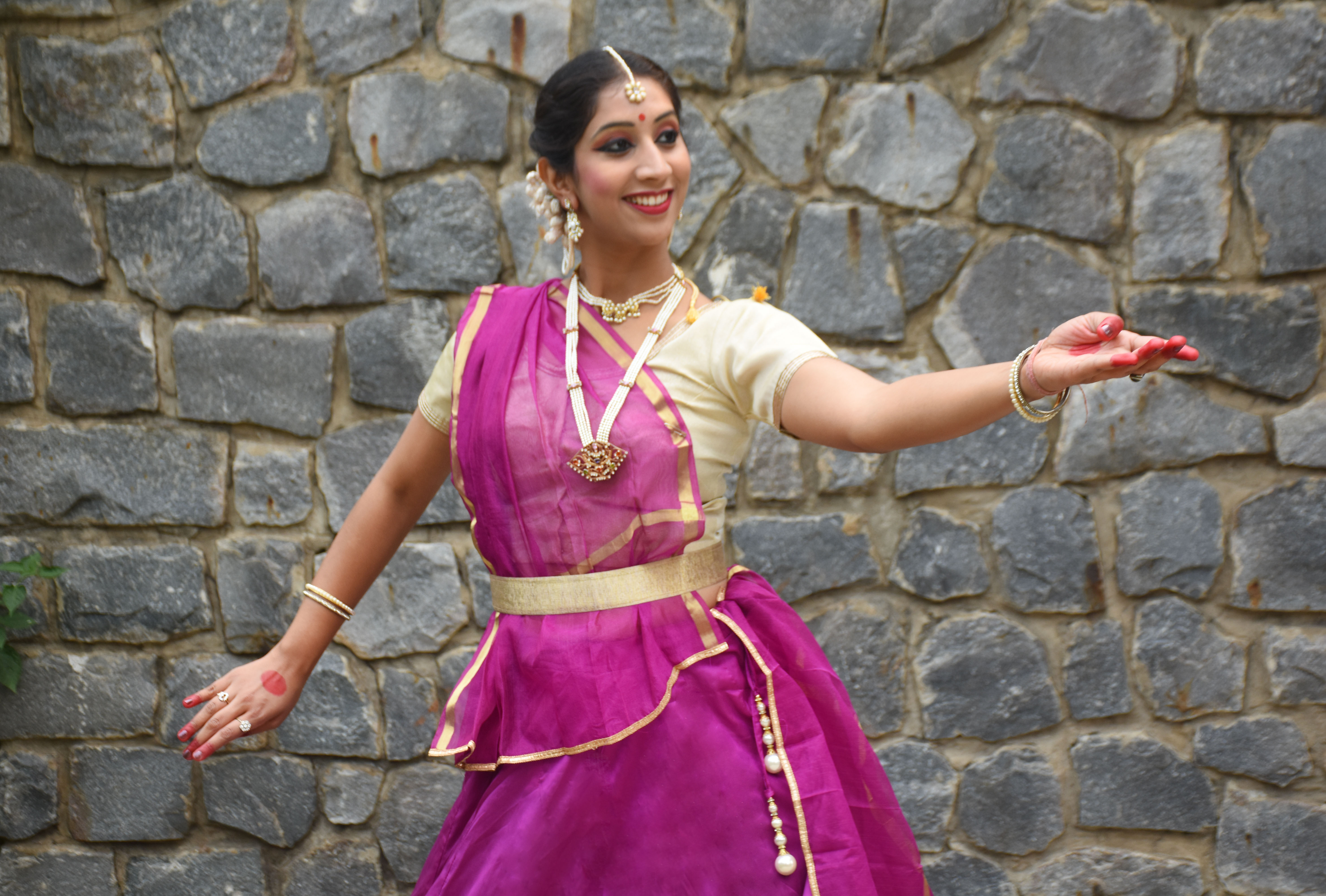 Kathak: Postures, Costumes and Mudras | Sahapedia