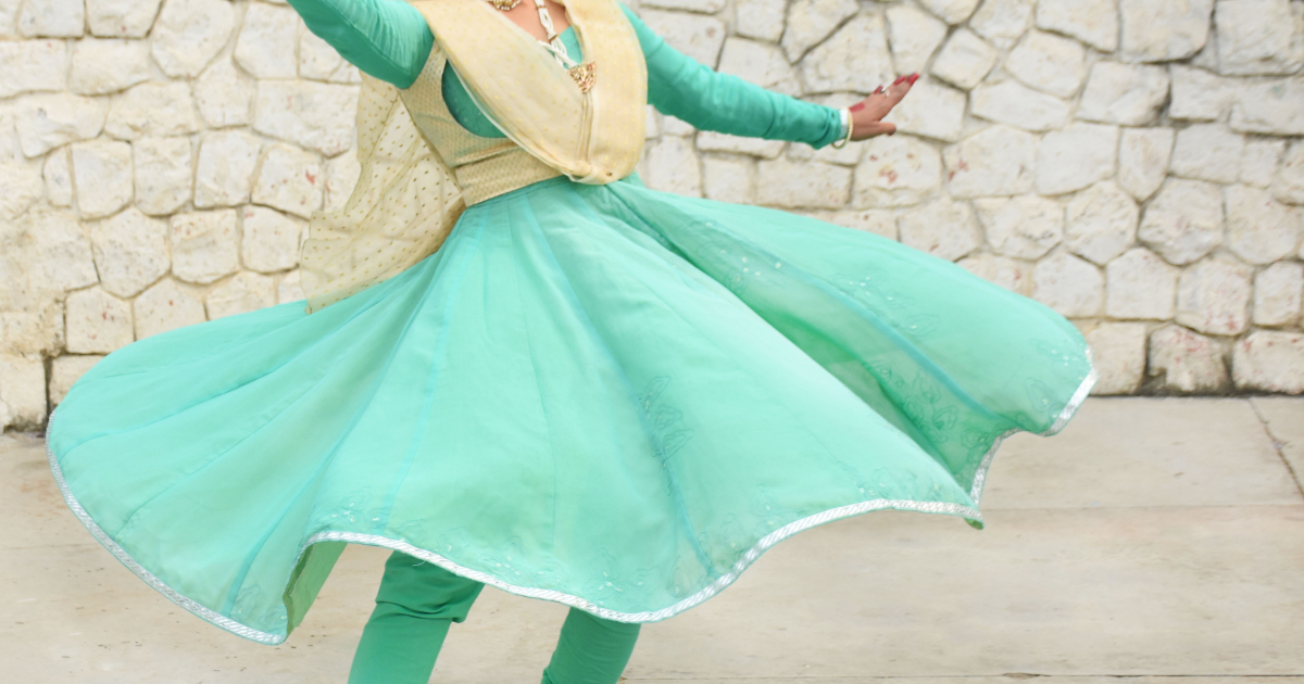 Kathak: Postures, Costumes and Mudras | Sahapedia