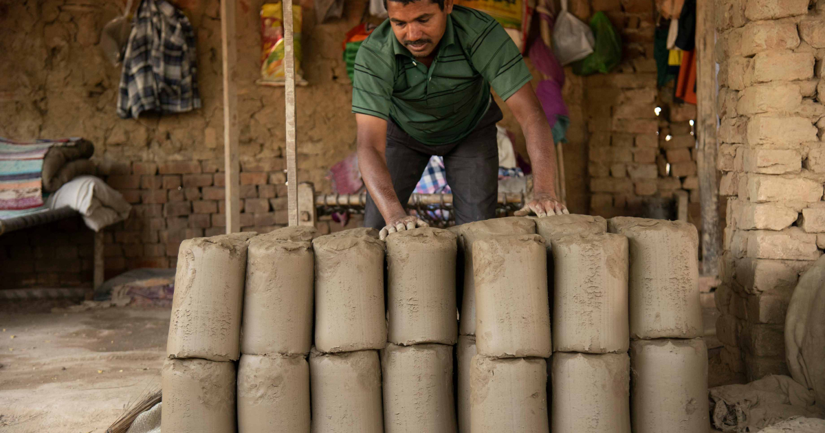Descendants of Prajapati: The Kumhar Community of Potters | Sahapedia
