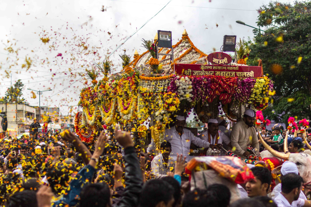 Pandharpur Wari Pilgrimage: Of Saints, Sandals and Salvation | Sahapedia