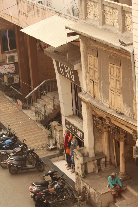 The Architecture of Houses in Deputy no Khancho, Old Surat | Sahapedia