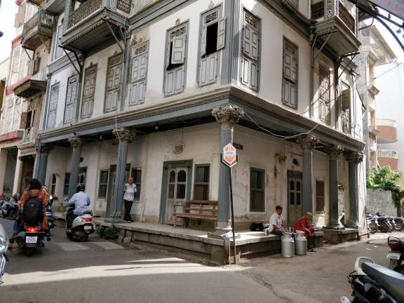 The Architecture of Houses in the Motipol Locality, Old Surat | Sahapedia