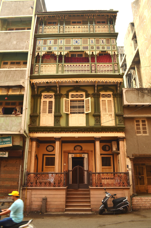 The Architecture of Houses in Deputy no Khancho, Old Surat | Sahapedia