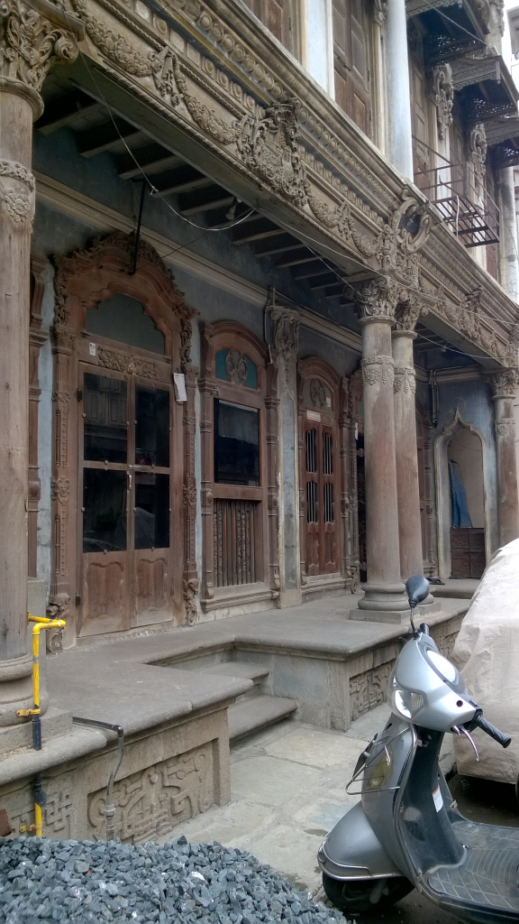 The Architecture of Houses in the Motichhipwad Locality, Old Surat ...