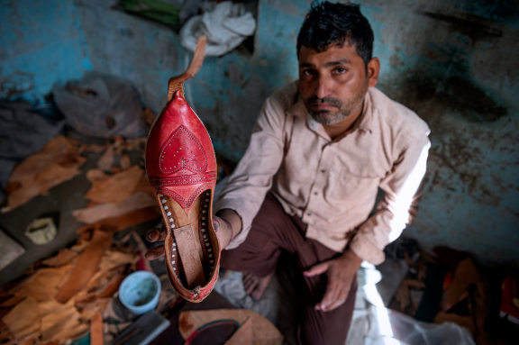 A Stitch in Time: The Jodhpur Mojari | Sahapedia