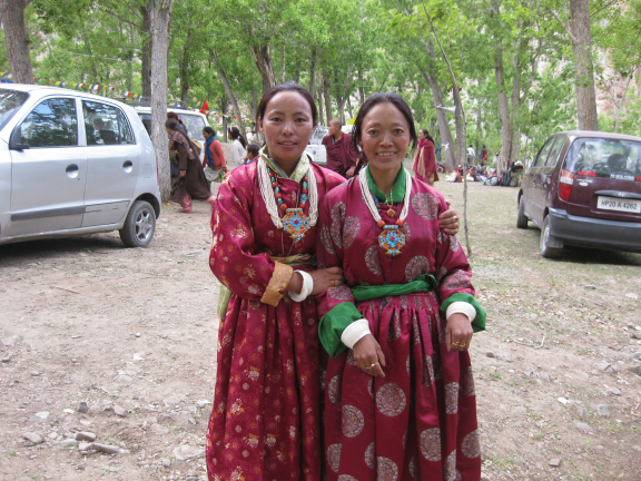 A Study of Dress in Ladakh through Photographs from the Nineteenth ...