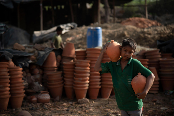 Descendants of Prajapati: The Kumhar Community of Potters | Sahapedia
